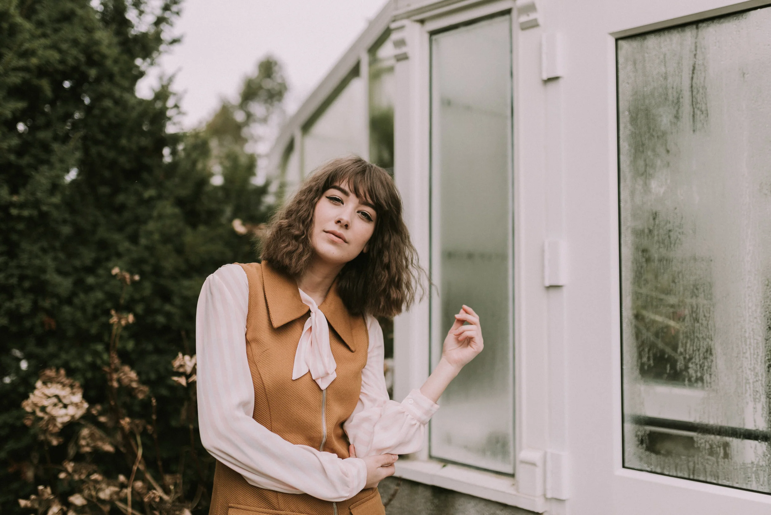 70'S GREENHOUSE PORTRAITS | behind the scenes video — Jessica Whitaker