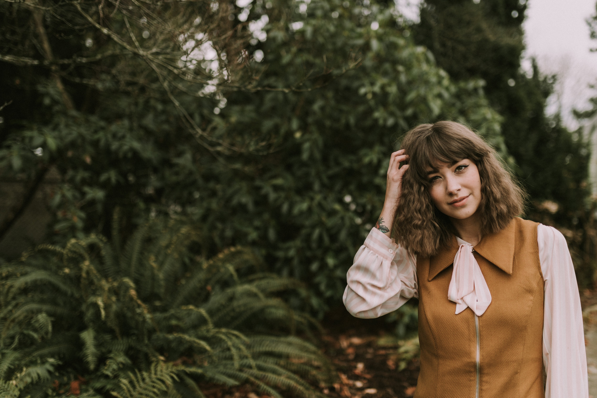 70'S GREENHOUSE PORTRAITS | behind the scenes video — Jessica Whitaker