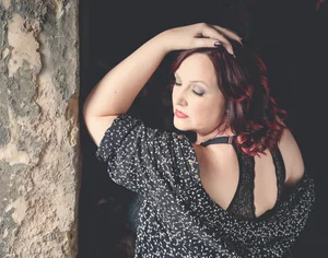 Plus Size Boudoir Photoshoots — Foxlow Photography