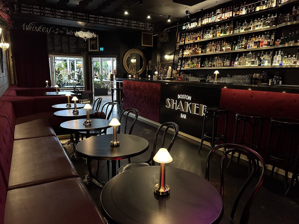 Boston Shaker Bar
