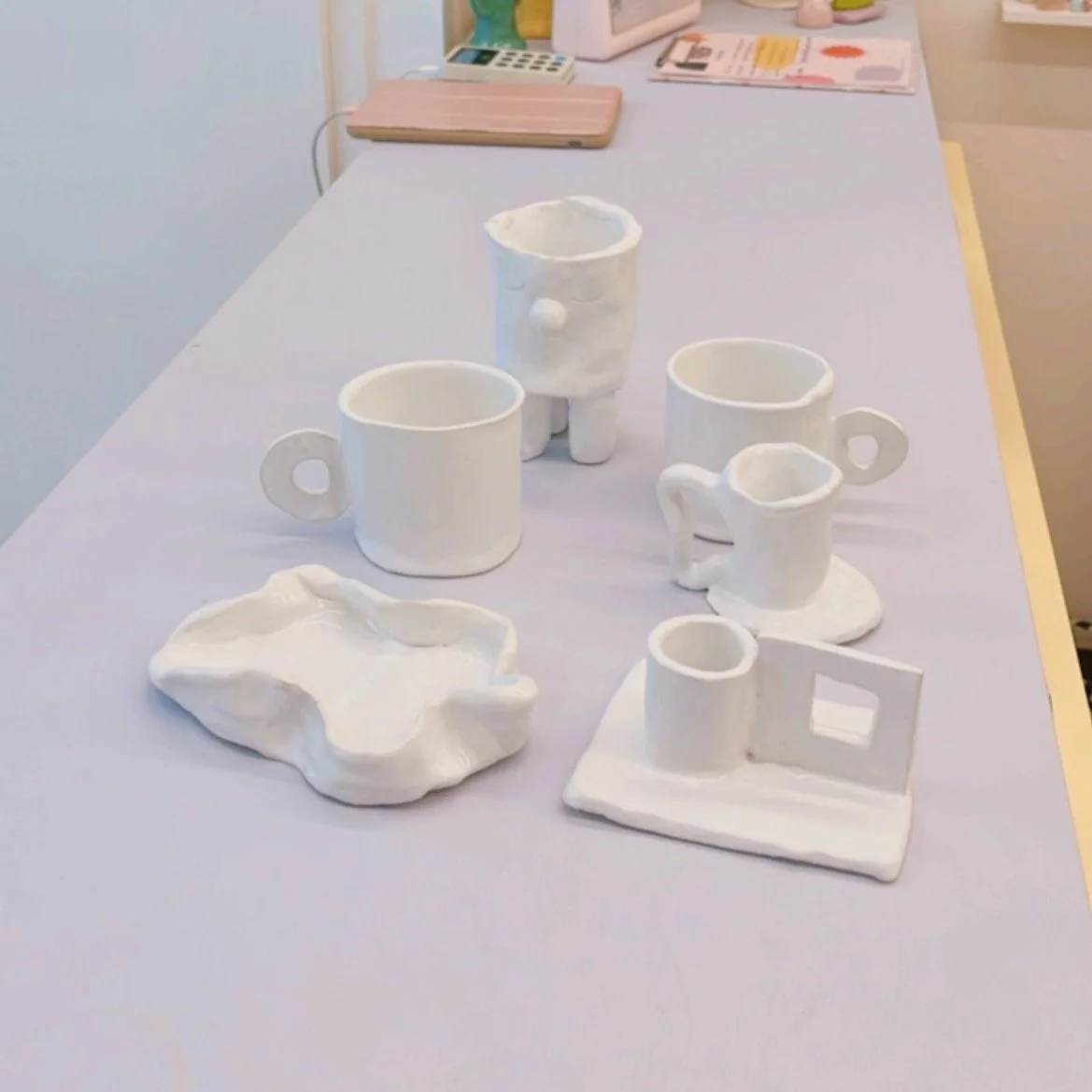 ceramic painting: small objects — pansy