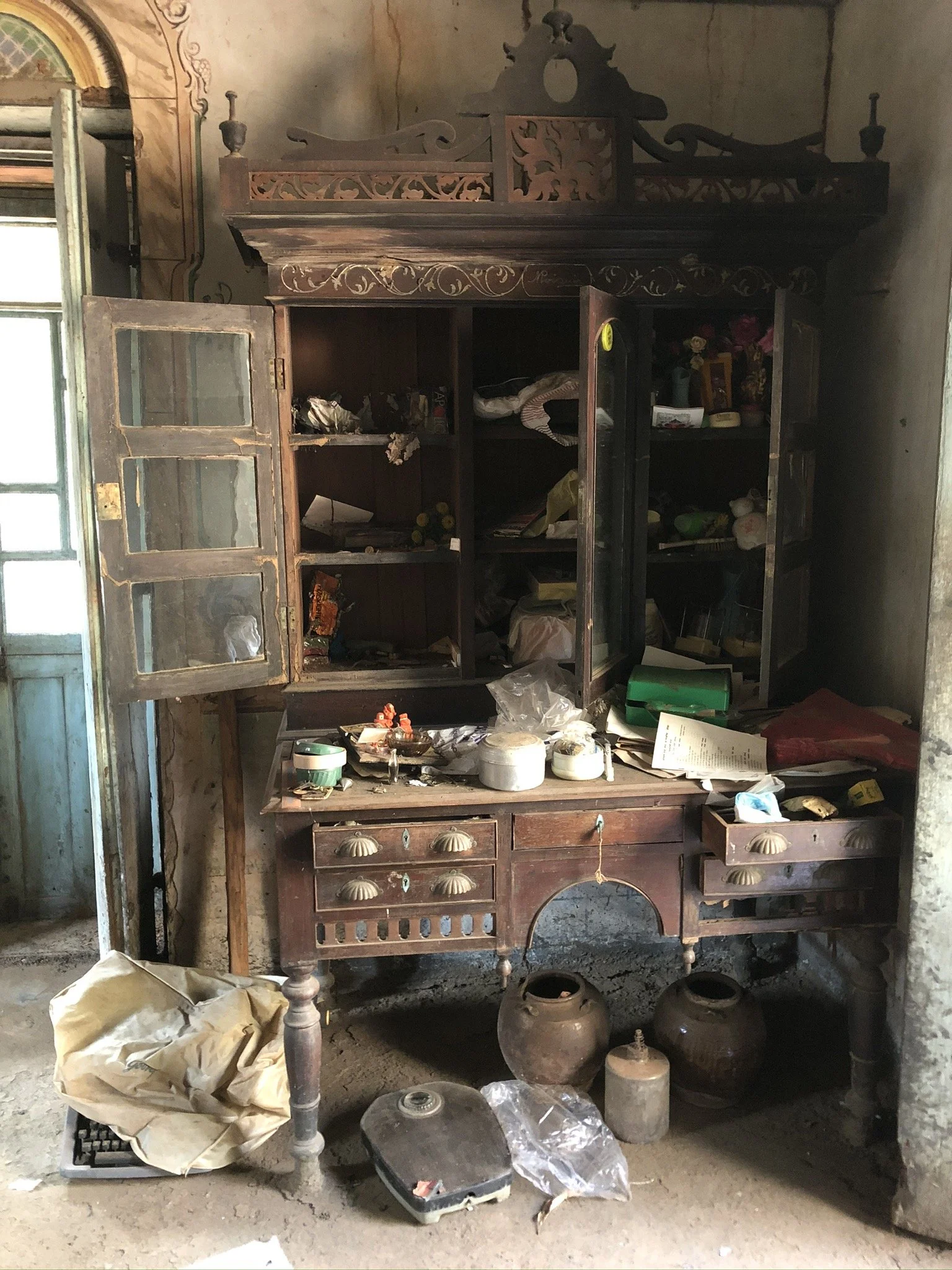 Our Story — Lua Velha