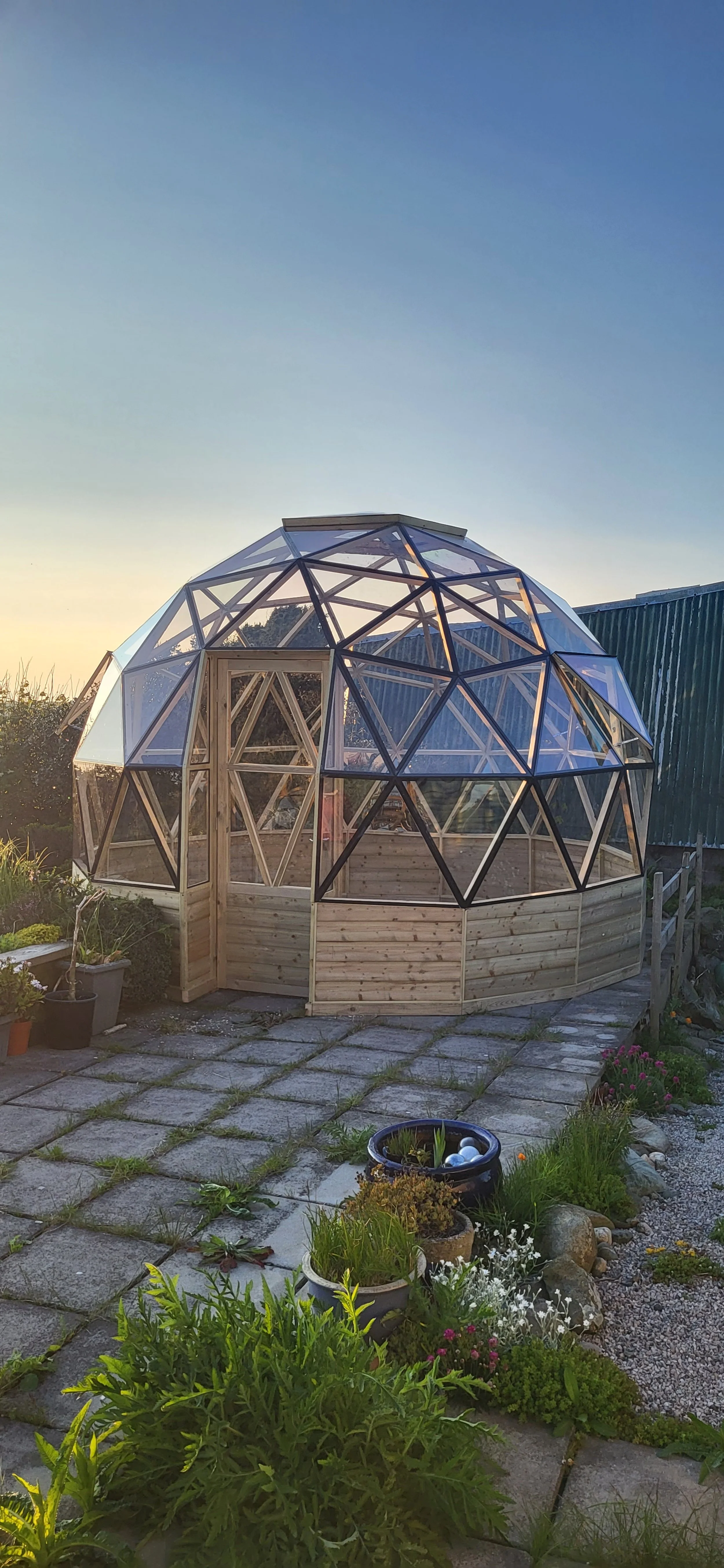 Elsas Dome - 4m diameter geodesic dome garden room — Snowdon Domes