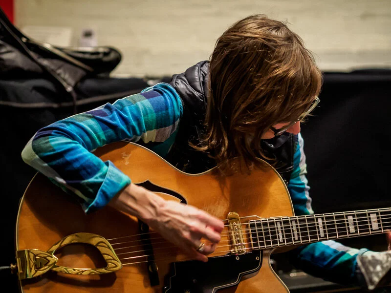 Bending and Building Bridges: A Mary Halvorson Interview — Clifford Allen