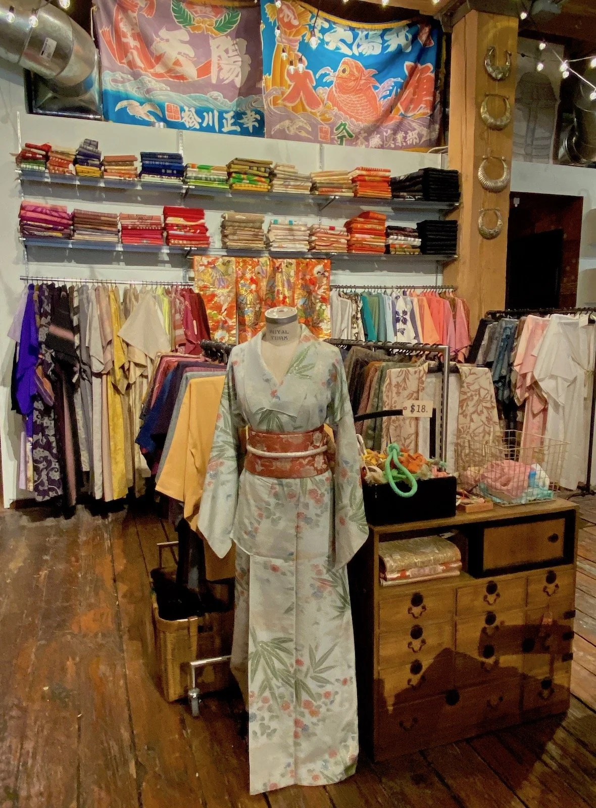 CARGO INC PDX — Small Shops Big Hearts