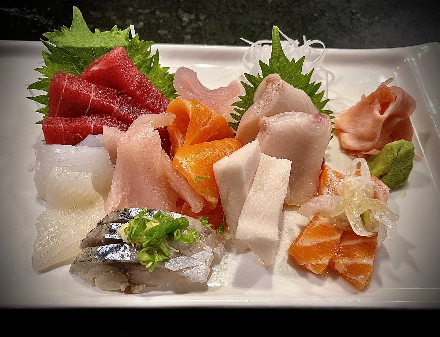 Sakura Restaurant & Bar