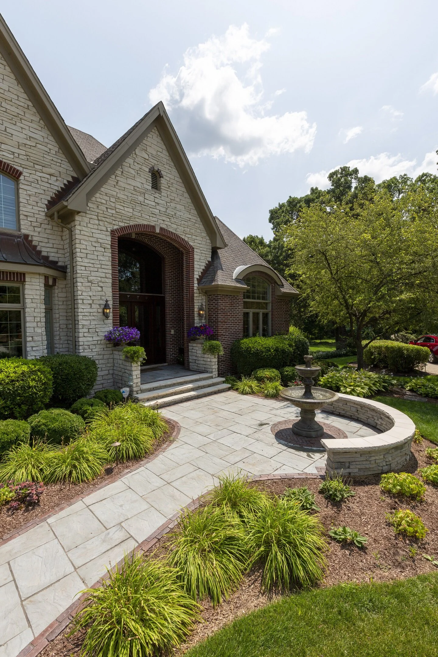 Plant Installation, Landscaping in Batavia, IL | Blue Hills Inc.