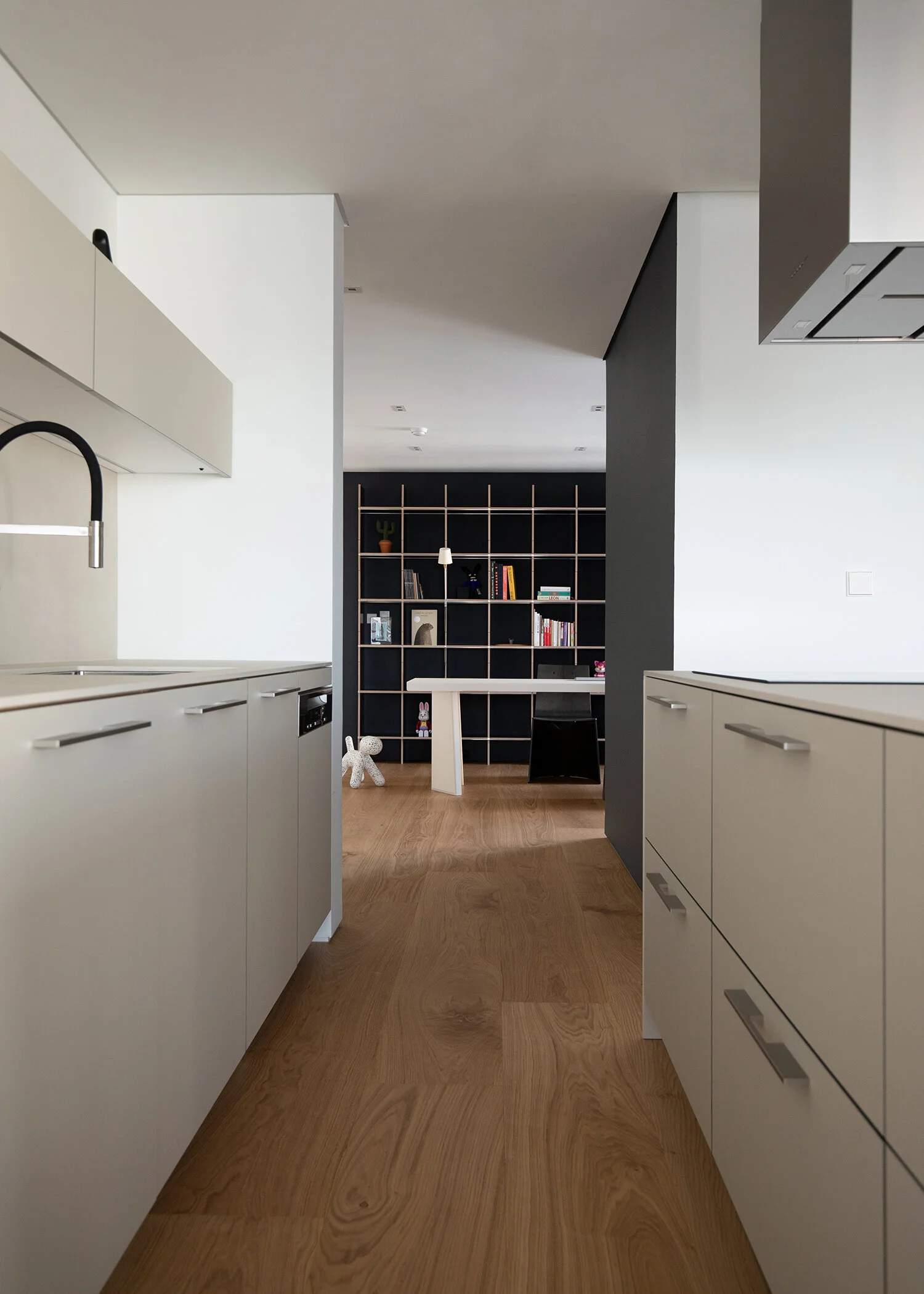 BROWN STONE LEGEND — KITCHEN LINO