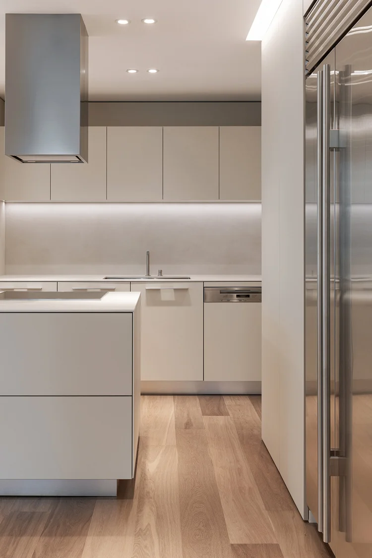 TOWER PALACE — KITCHEN LINO