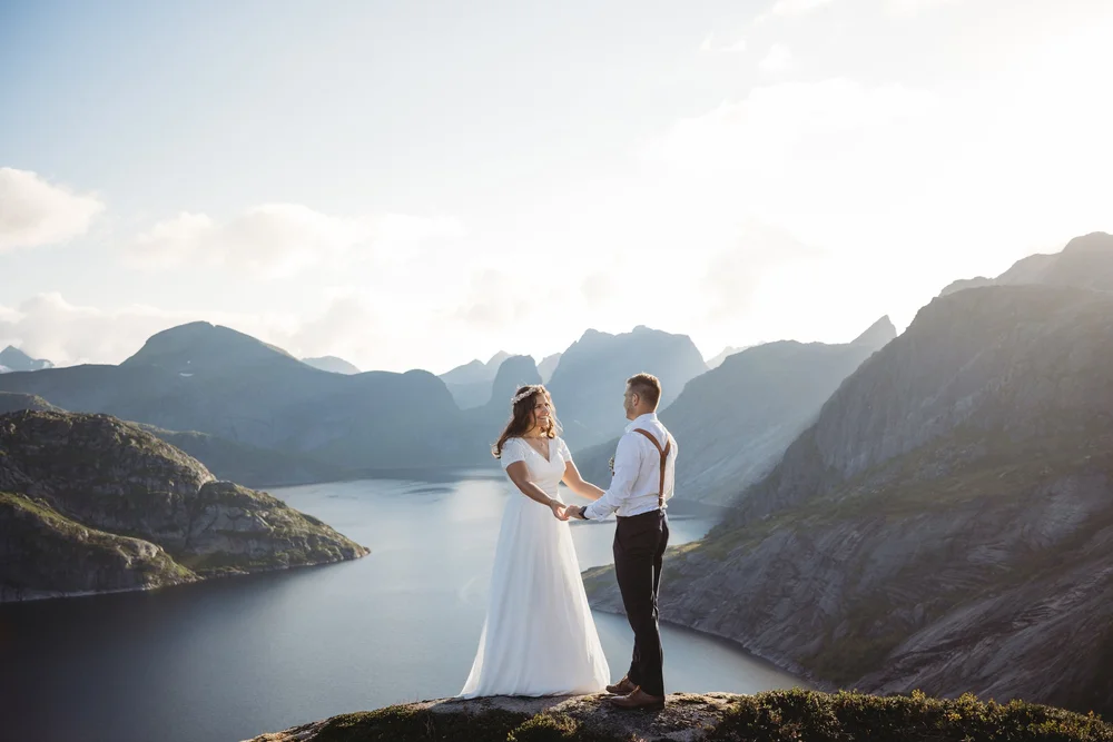 What is an Elopement? Modern Trends, Myths, and the Ultimate Guide to ...
