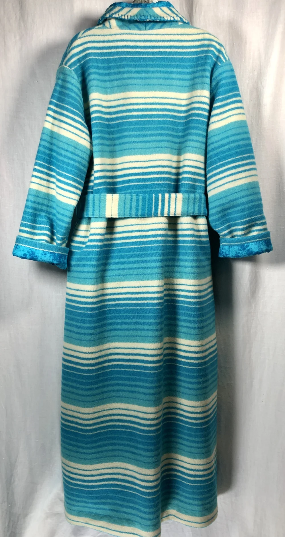 Handmade robes and dressing gowns — Robeology