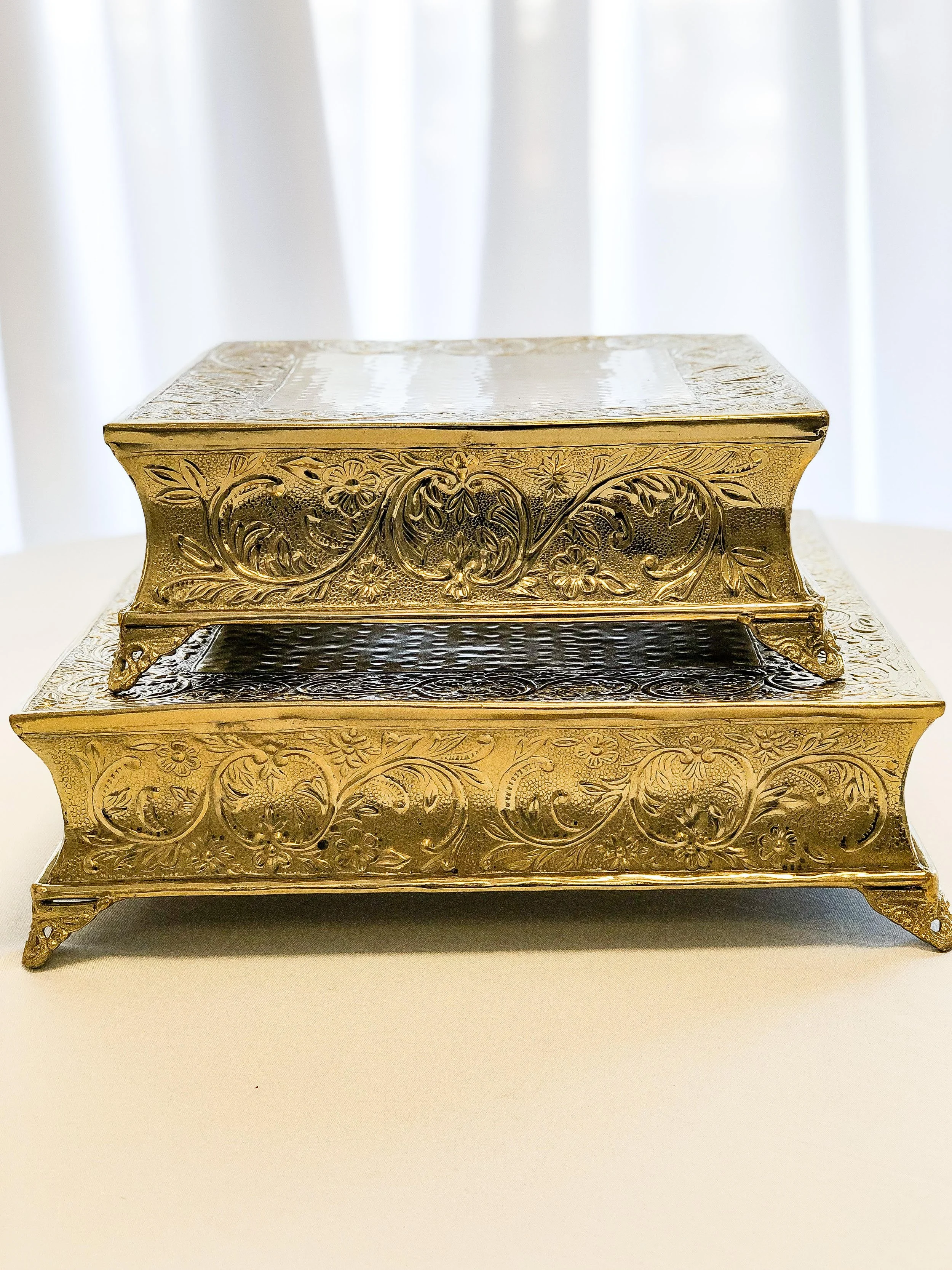 Gold Square Cake Stands — Party Time Party Supplies