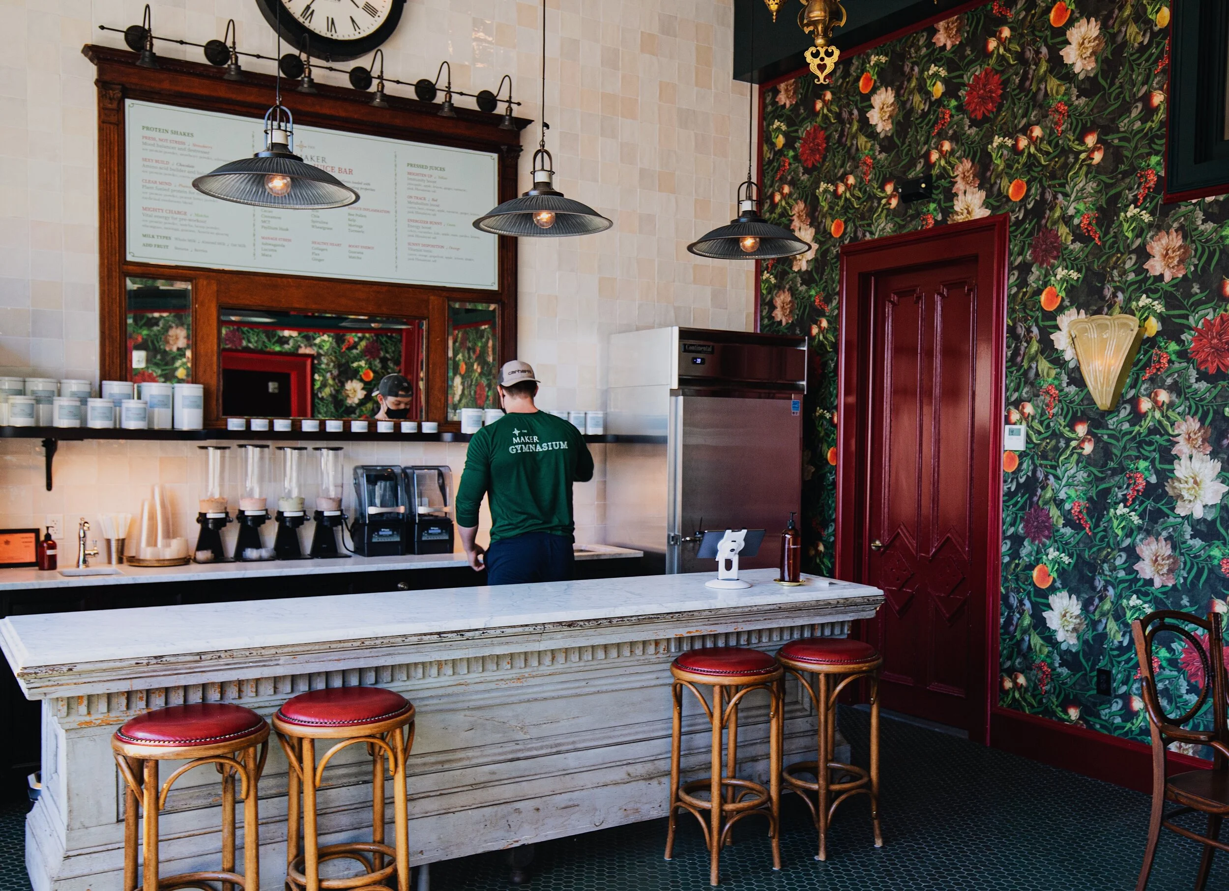 Drink & Dine — The Maker