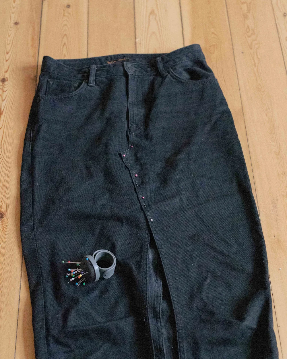 How to sew a maxi denim skirt from a pair of jeans — Alejandra Cerda Ojensa