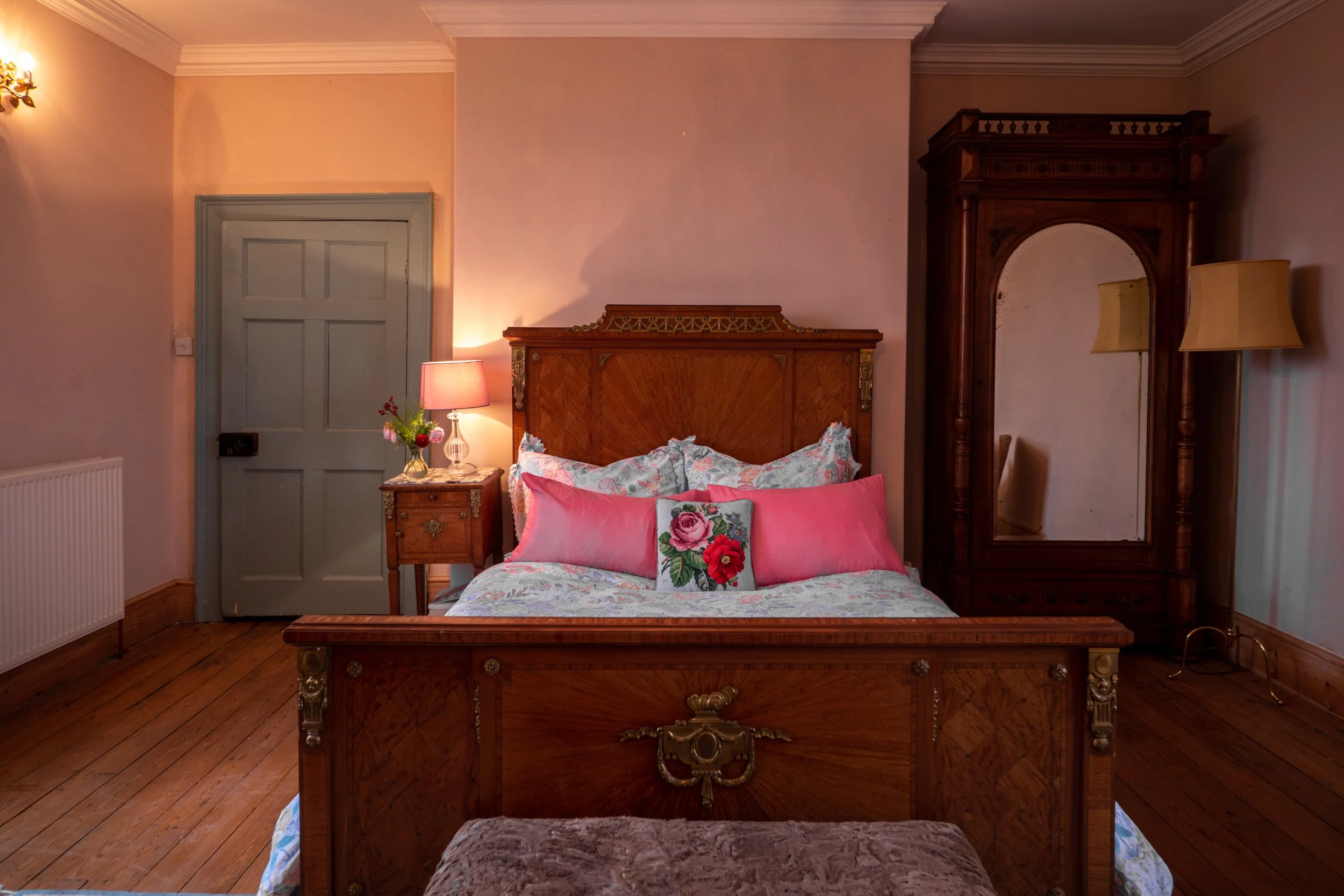 Sawcliffe Manor Country House - Hen Party House, DIY Wedding Venue, Bed ...