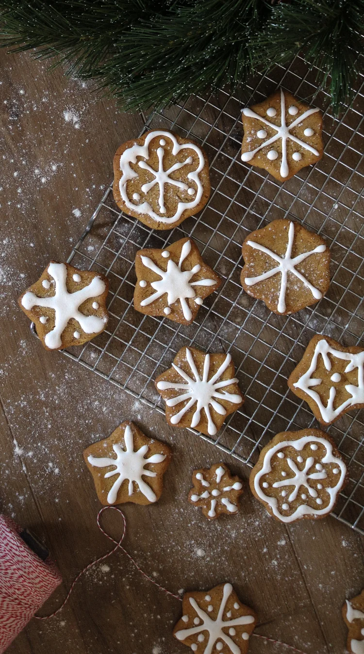 Simple Gingerbread Stars — Annabel Margaret