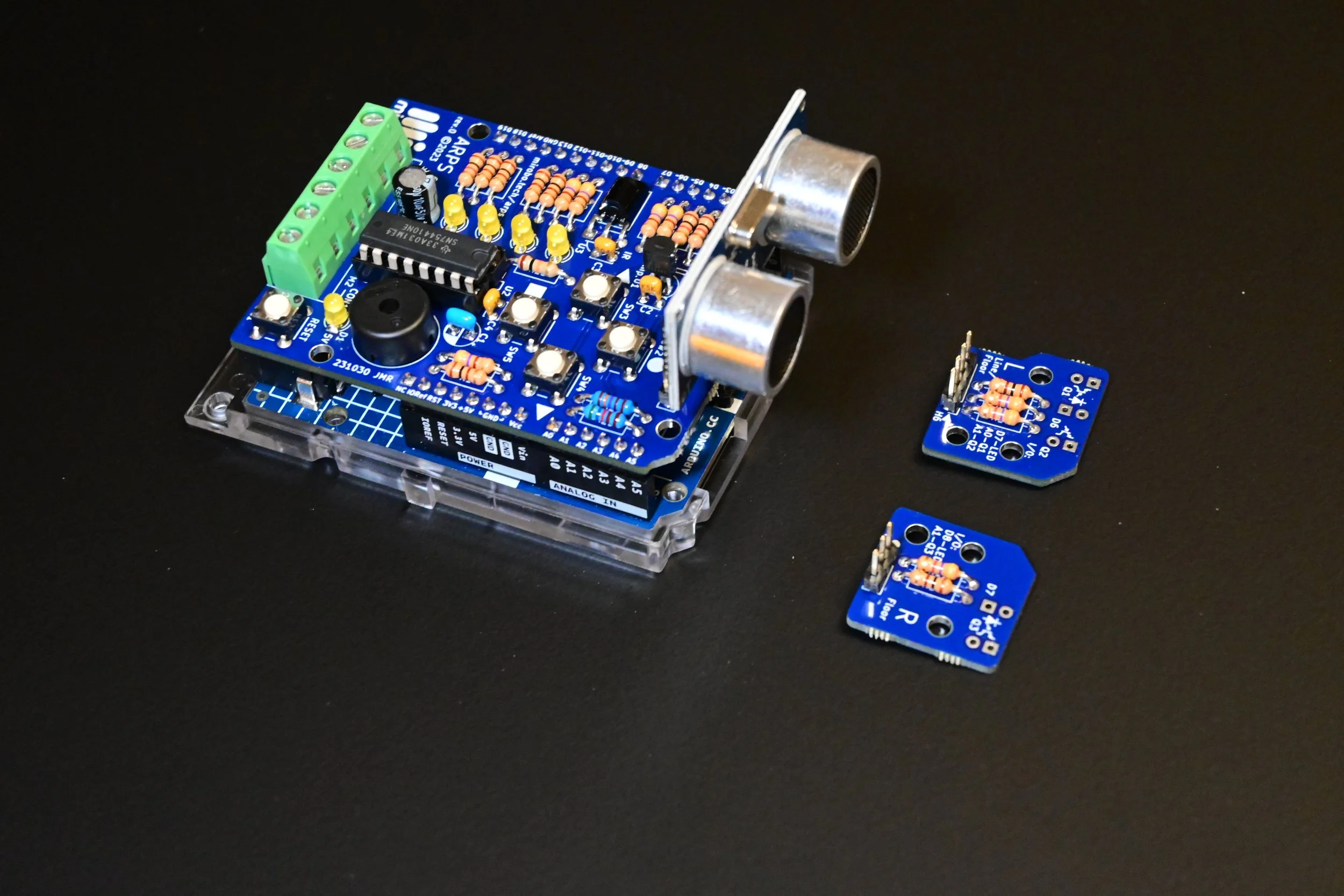 ARPS is a simple and versatile education and robot shield for your Arduino Uno. — mirobo