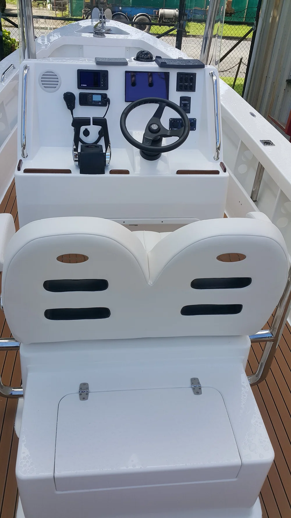 Islander 28 — The Fibreglass Shop