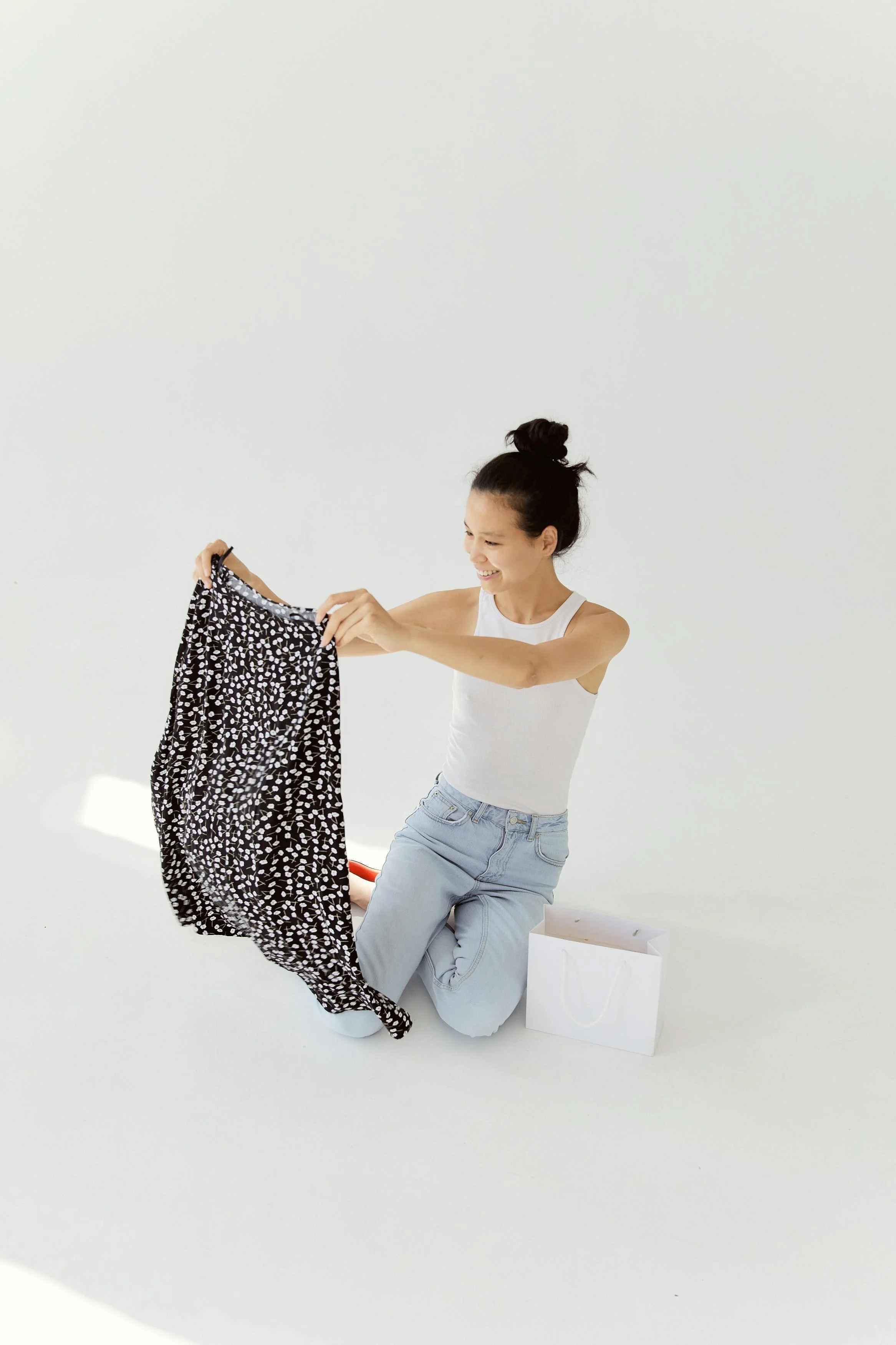How Sustainable Are Clothing Rentals? (Breakdown) — SUSTAINABLE AMOR