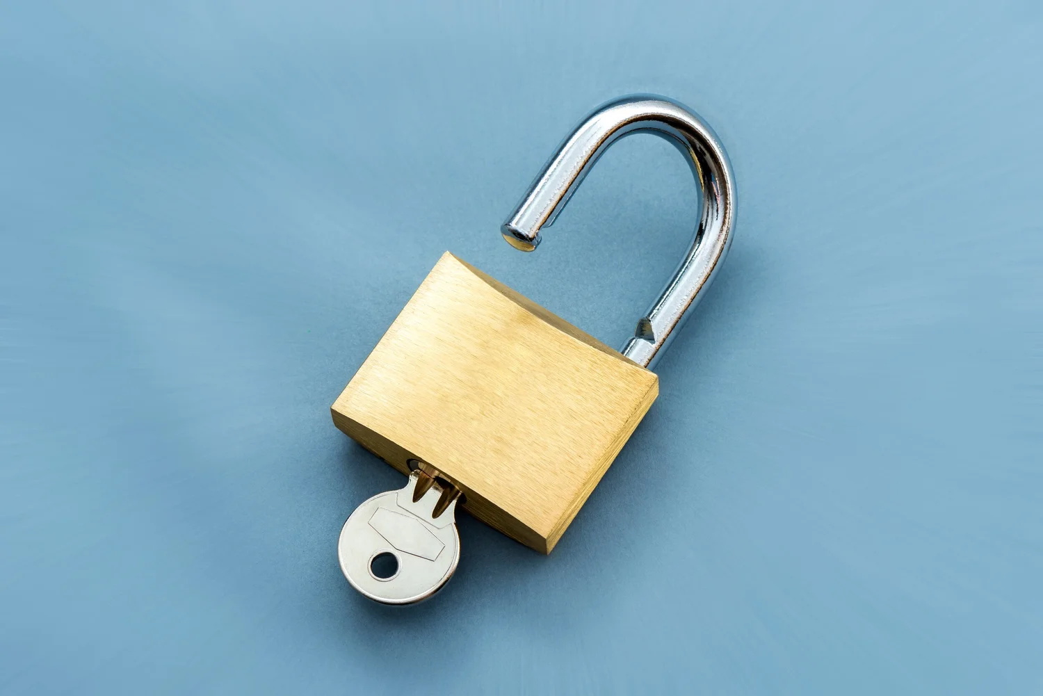 The Hostel Safety Guide [What You Should Know] - TRVLGUIDES [Learn How ...