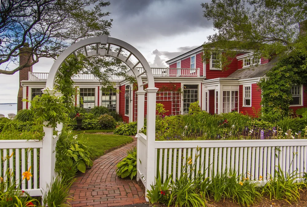 The 13 Types Of Bed And Breakfasts [With Examples] - TRVLGUIDES [Learn ...