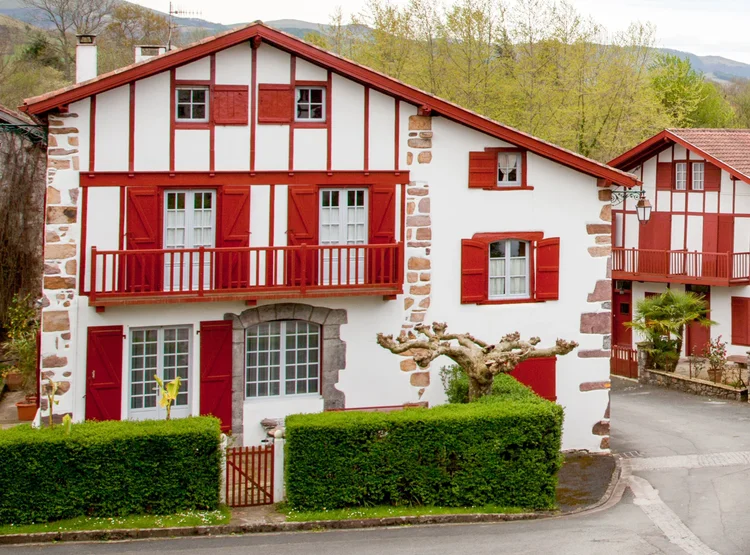 4 Reasons You Should Experience A Guest House [At Least Once ...