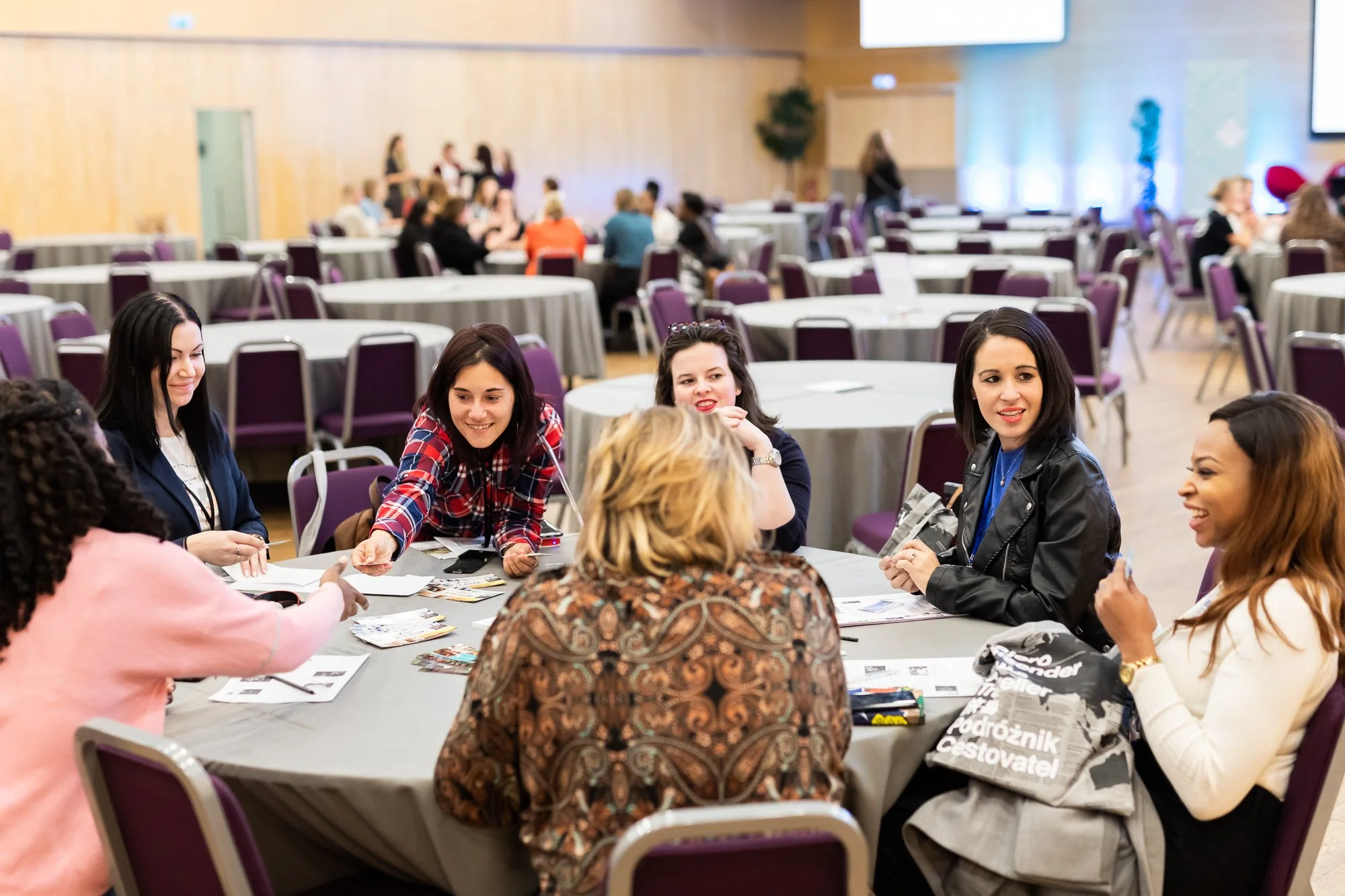 Wanderful | Women's Travel Community