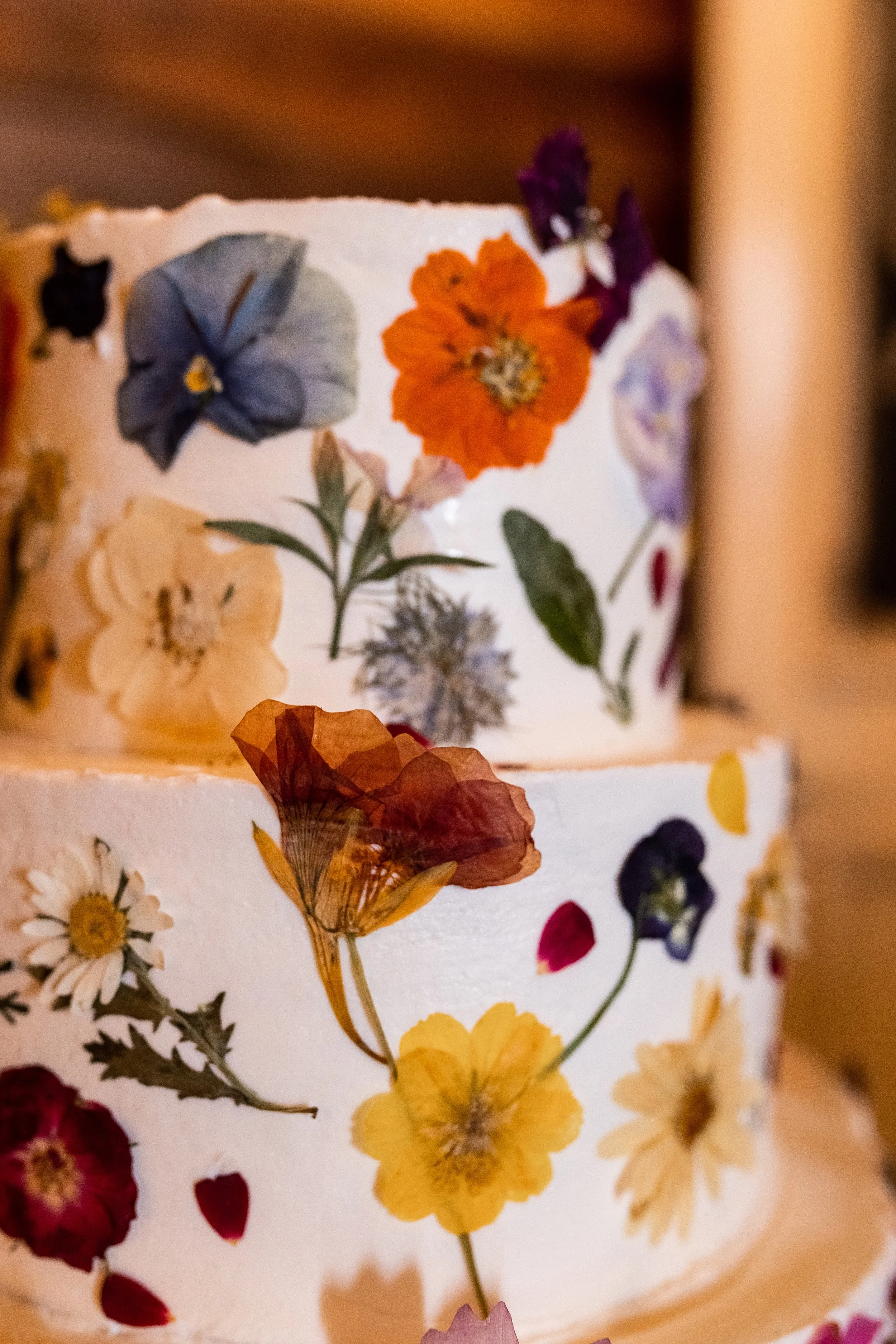 Top Barn Wedding Cakes from Chic Hand-Painted Cakes to intricate and ...