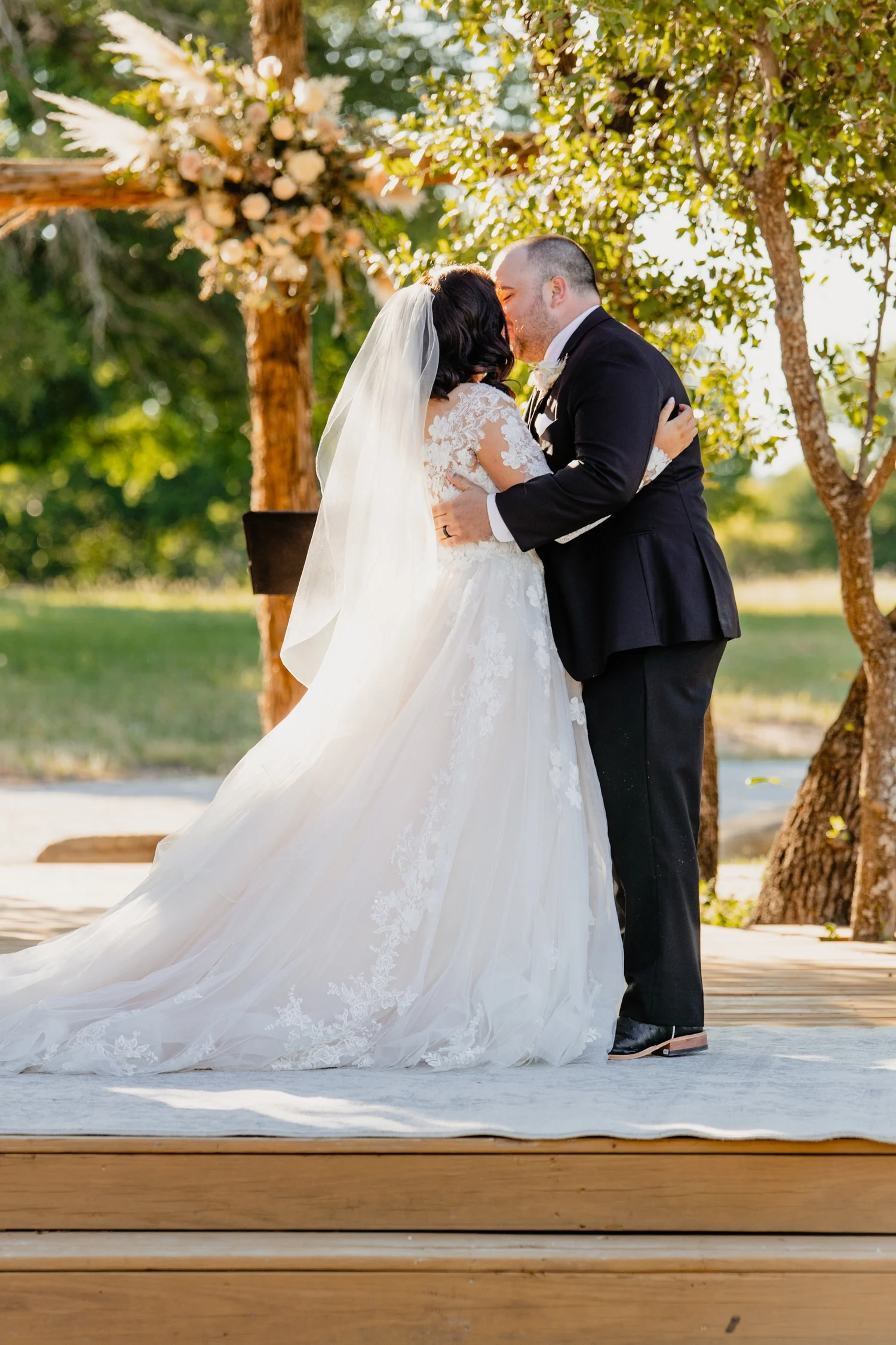 Rustic-Elegance a Timeless Wedding for The Hogans: North Texas Ranch ...