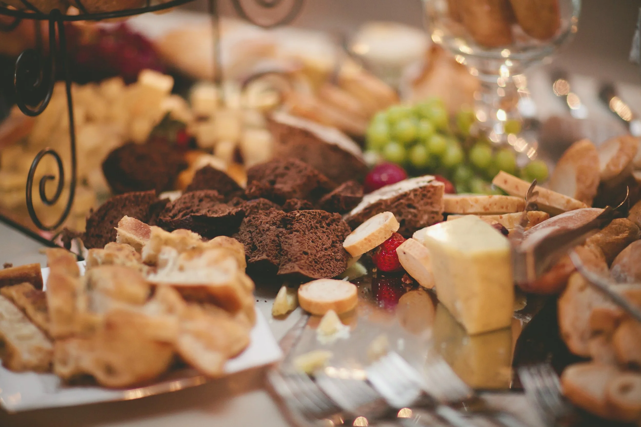 Key Elements of a Charming Cocktail-Style Reception | The Barn at ...