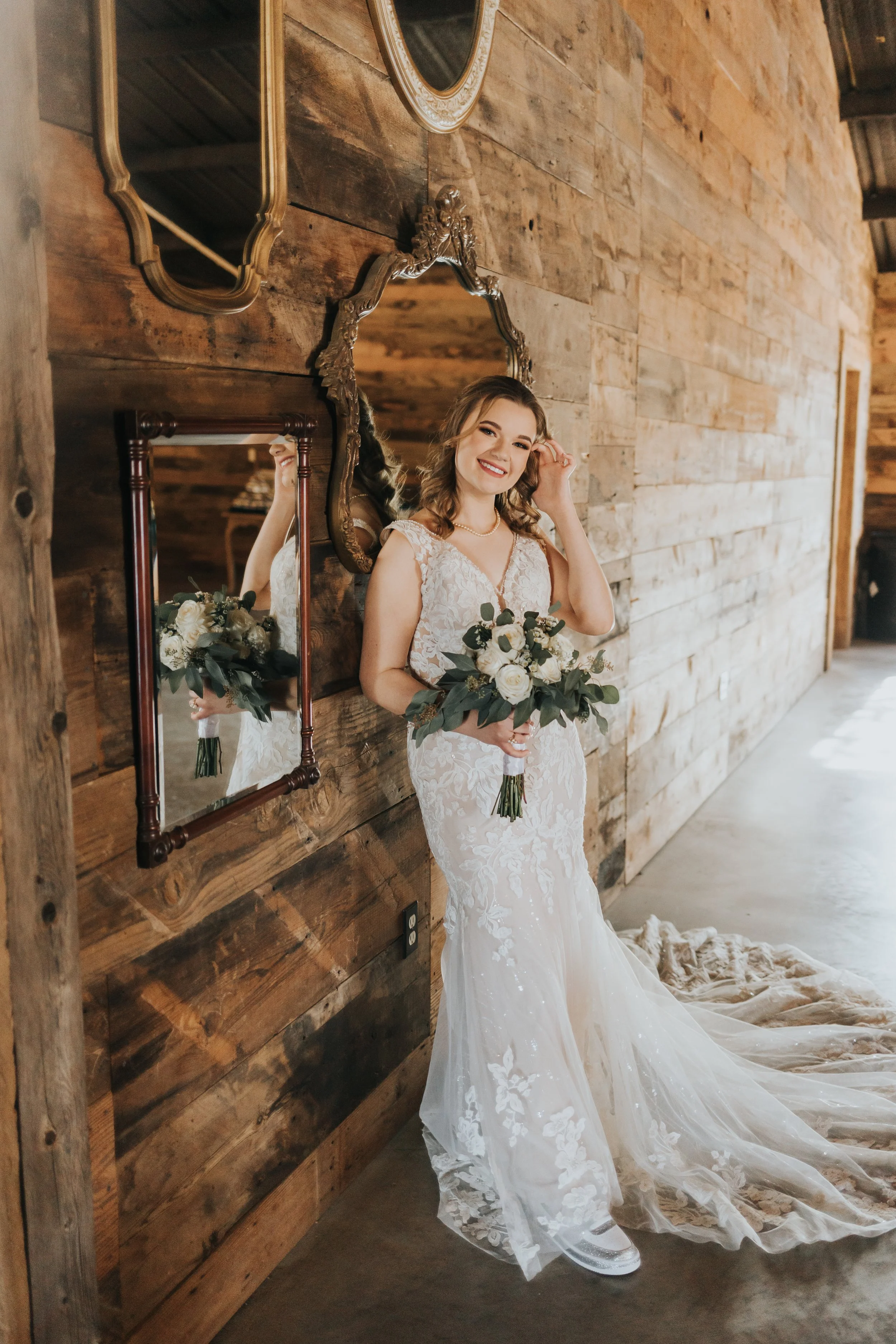 Winter Ranch Wedding with a Rustic Chic Theme | Sparrow Creek Ranch ...