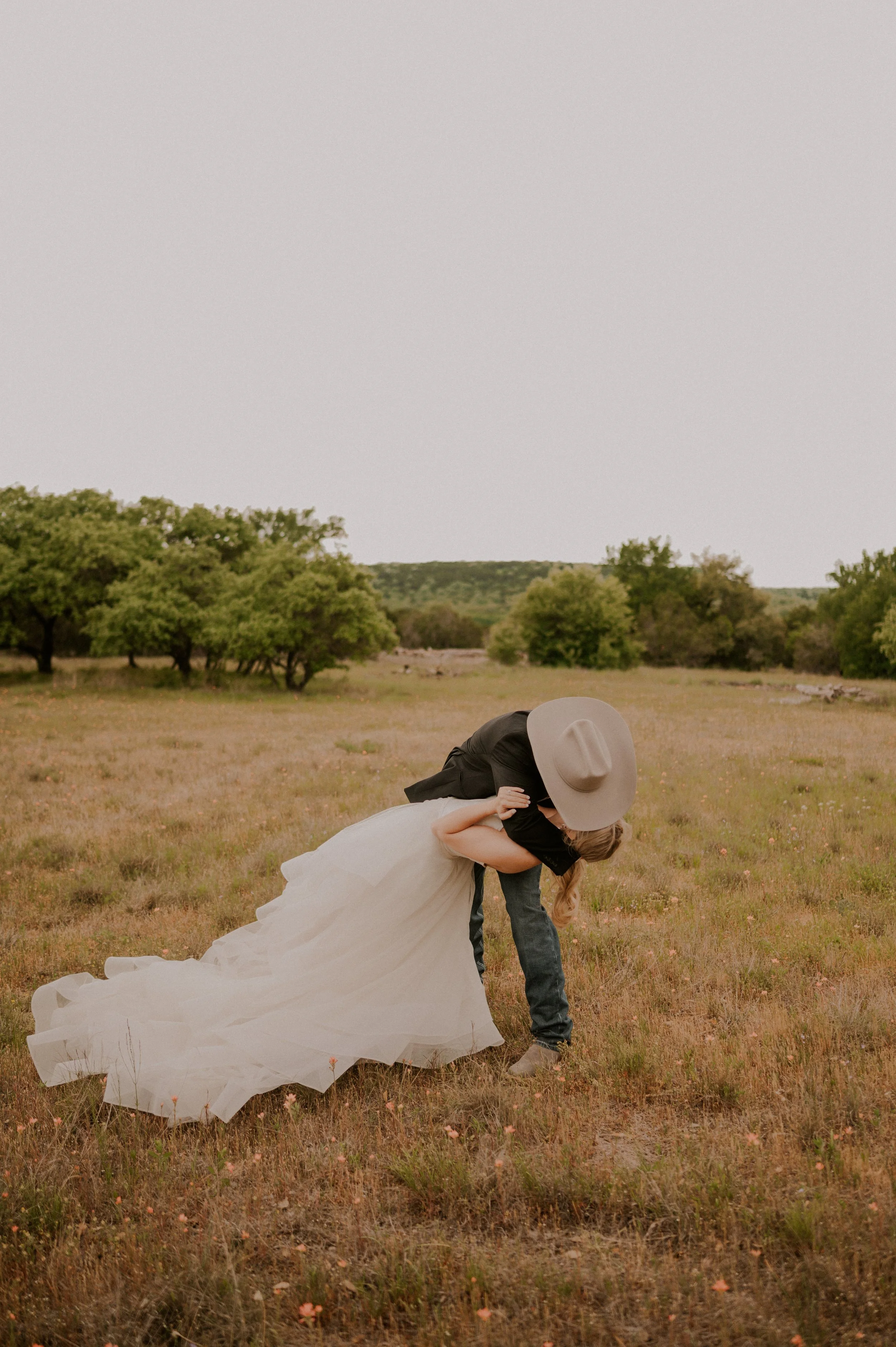 West Texas Ranch Wedding Full of Western Love and Design | Mr. and Mrs ...