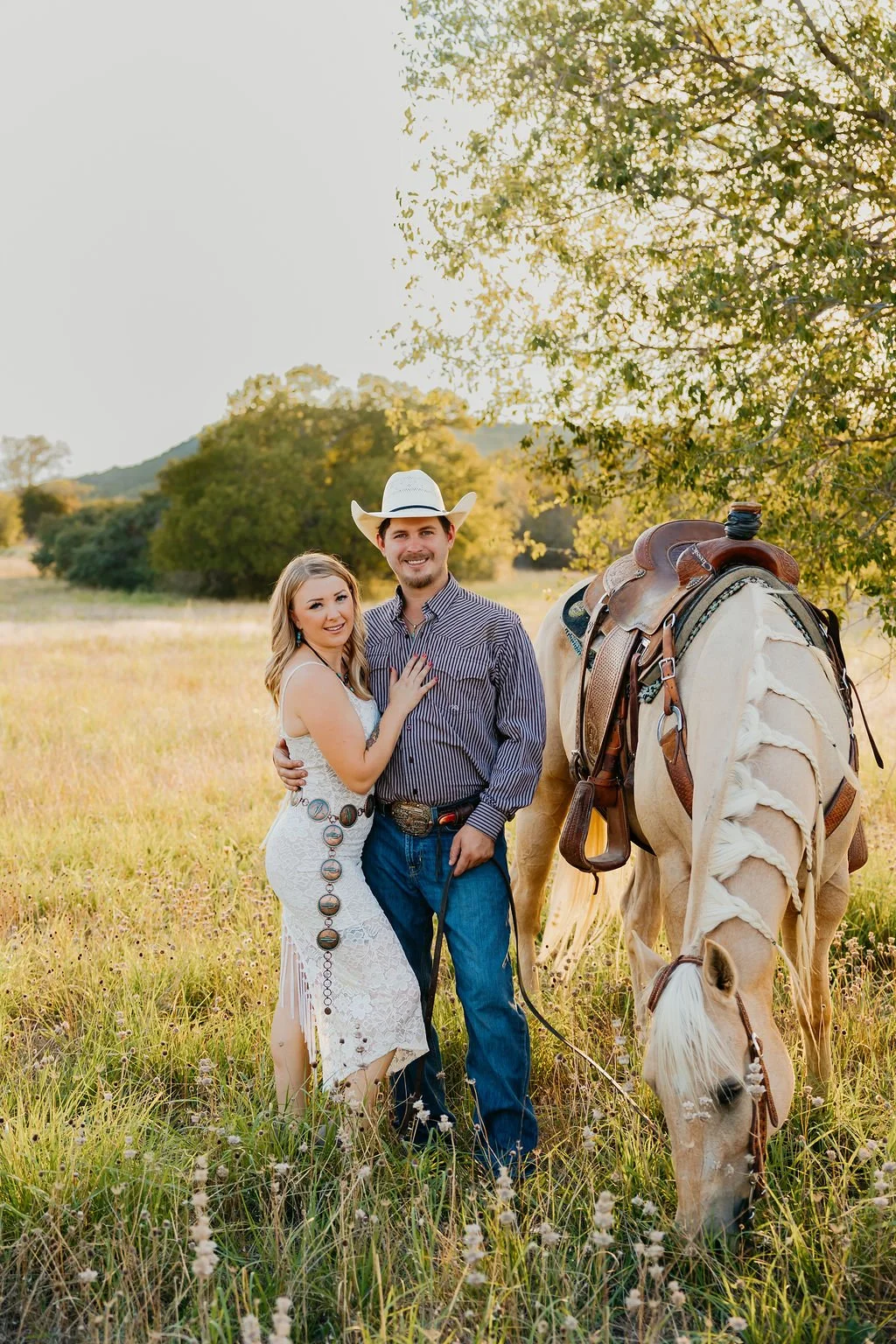 Engagement Photos with Horses: Cowboy Romance at Sparrow Creek Ranch ...