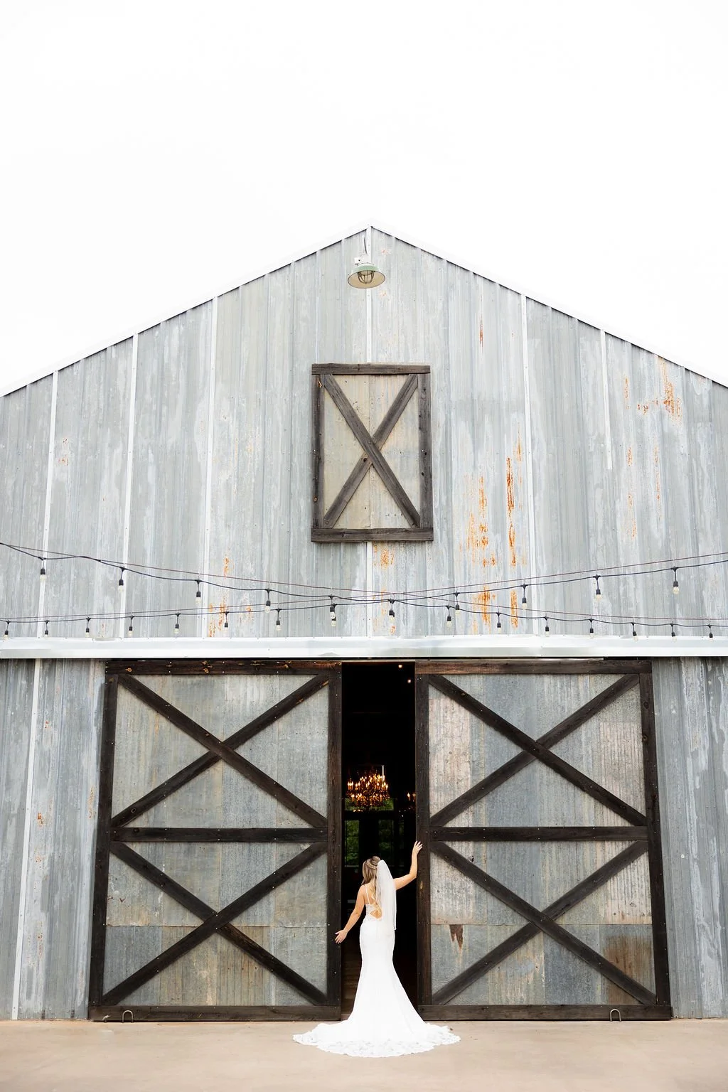 Tia’s Western Wedding Bridals at Sparrow Creek Ranch - Wedding Venue ...