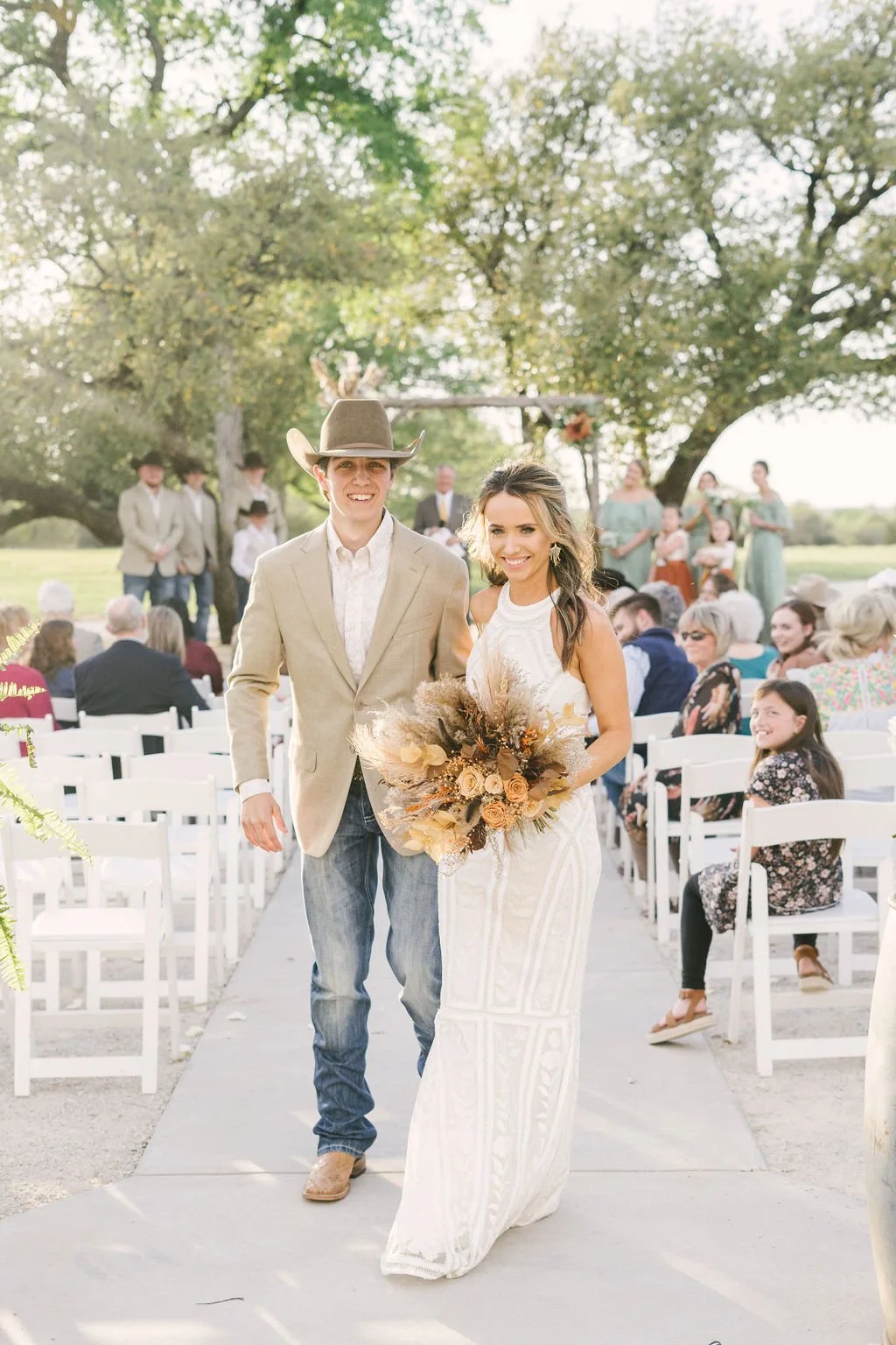 Weekday Wedding for the busy Rodeo Family: Charley + Cason April Ranch ...