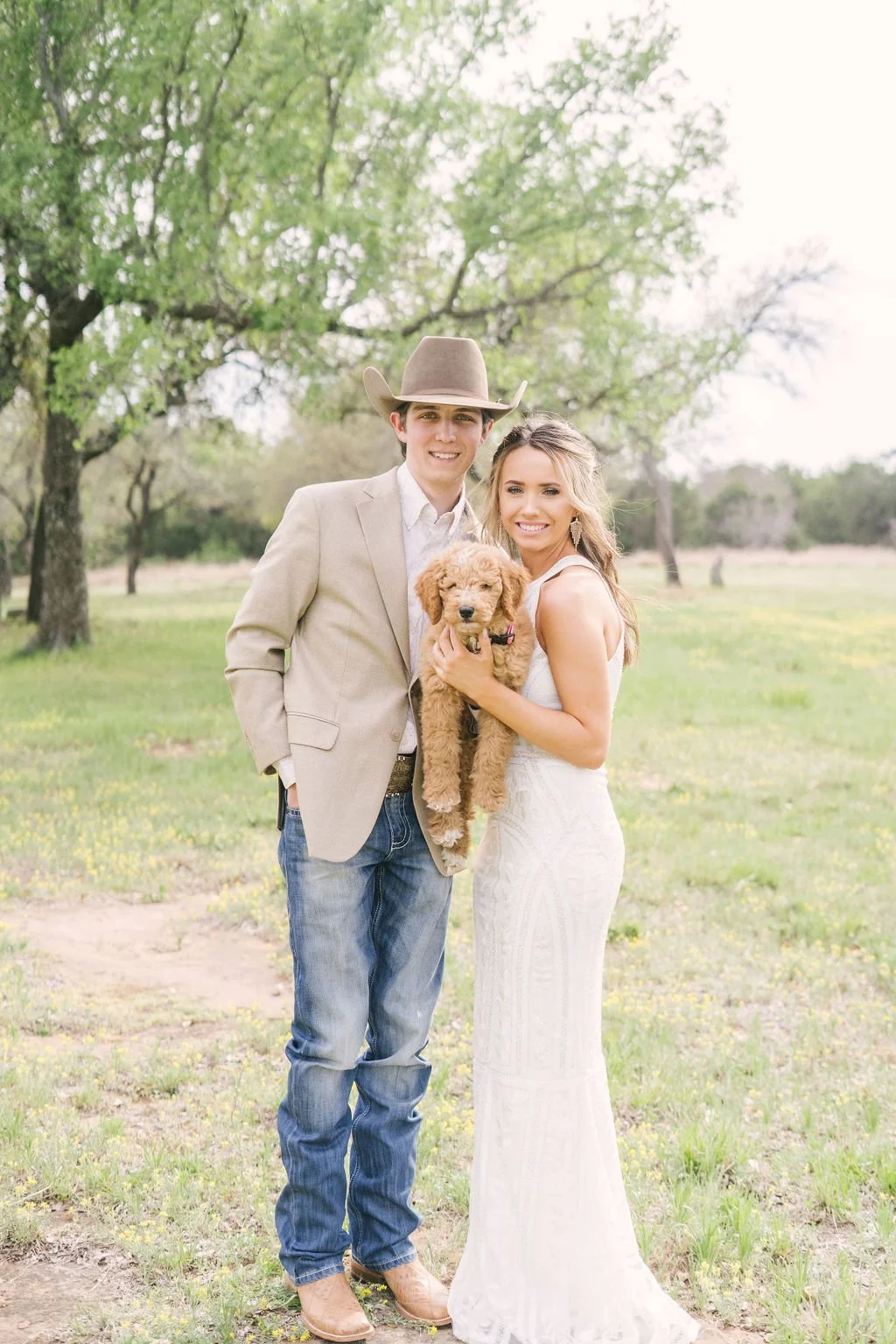 Weekday Wedding for the busy Rodeo Family: Charley + Cason April Ranch ...