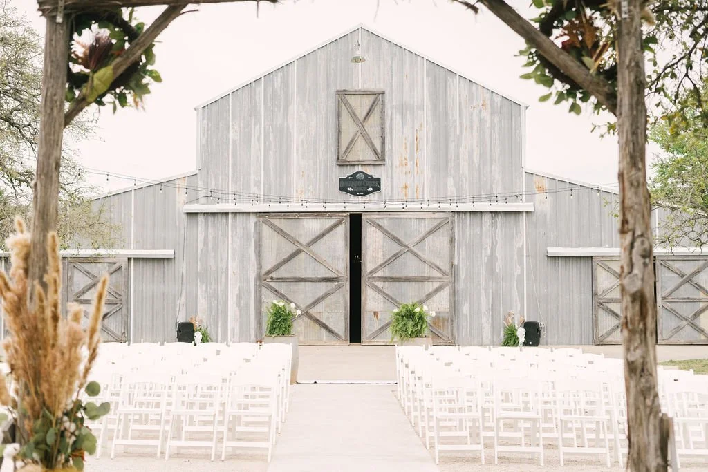 Weekday Wedding for the busy Rodeo Family: Charley + Cason April Ranch ...