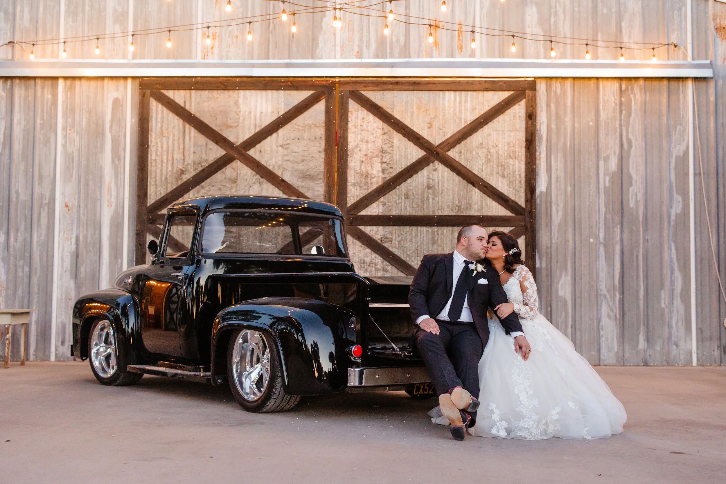 Rustic-Elegance a Timeless Wedding for The Hogans: North Texas Ranch ...