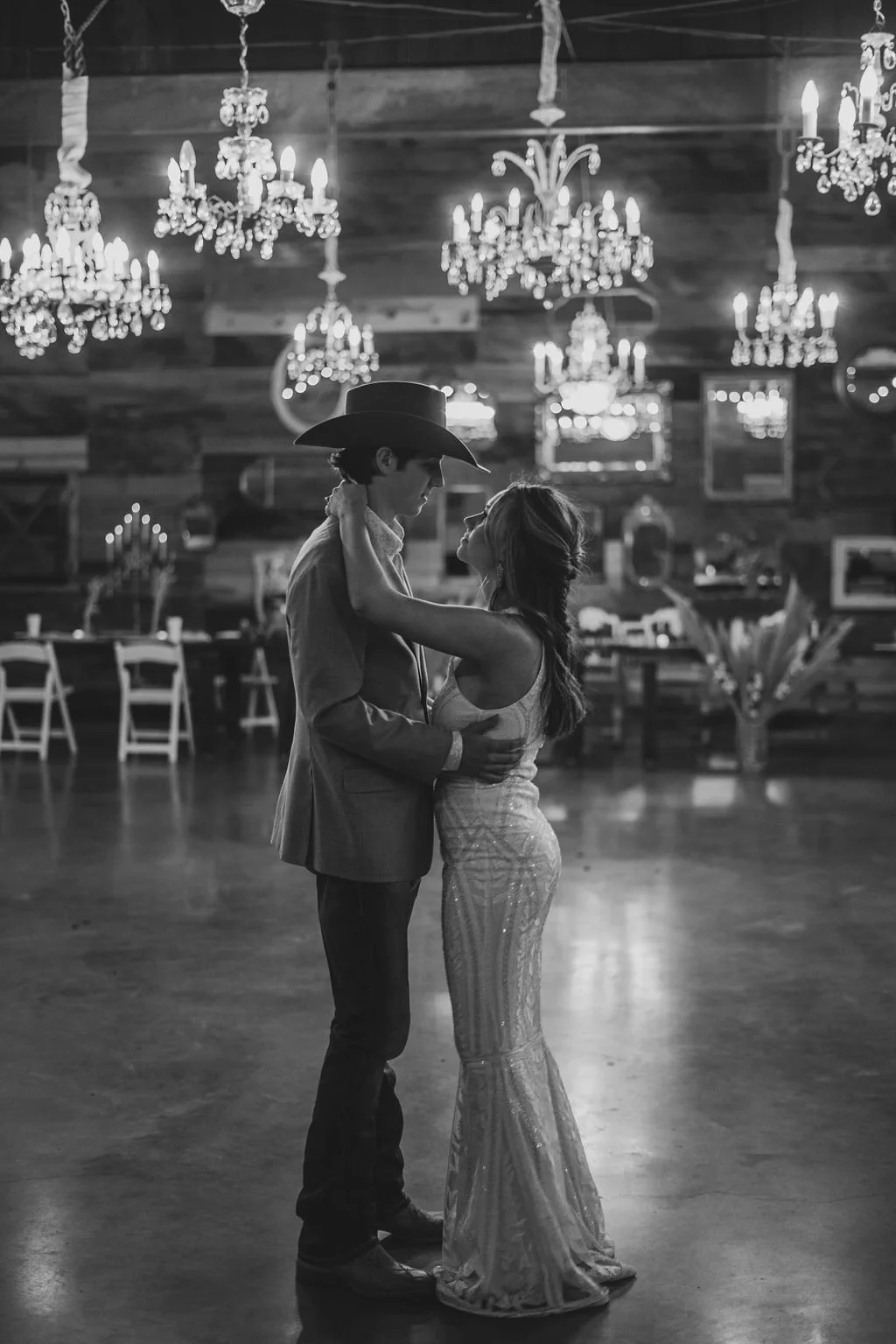 Weekday Wedding for the busy Rodeo Family: Charley + Cason April Ranch ...