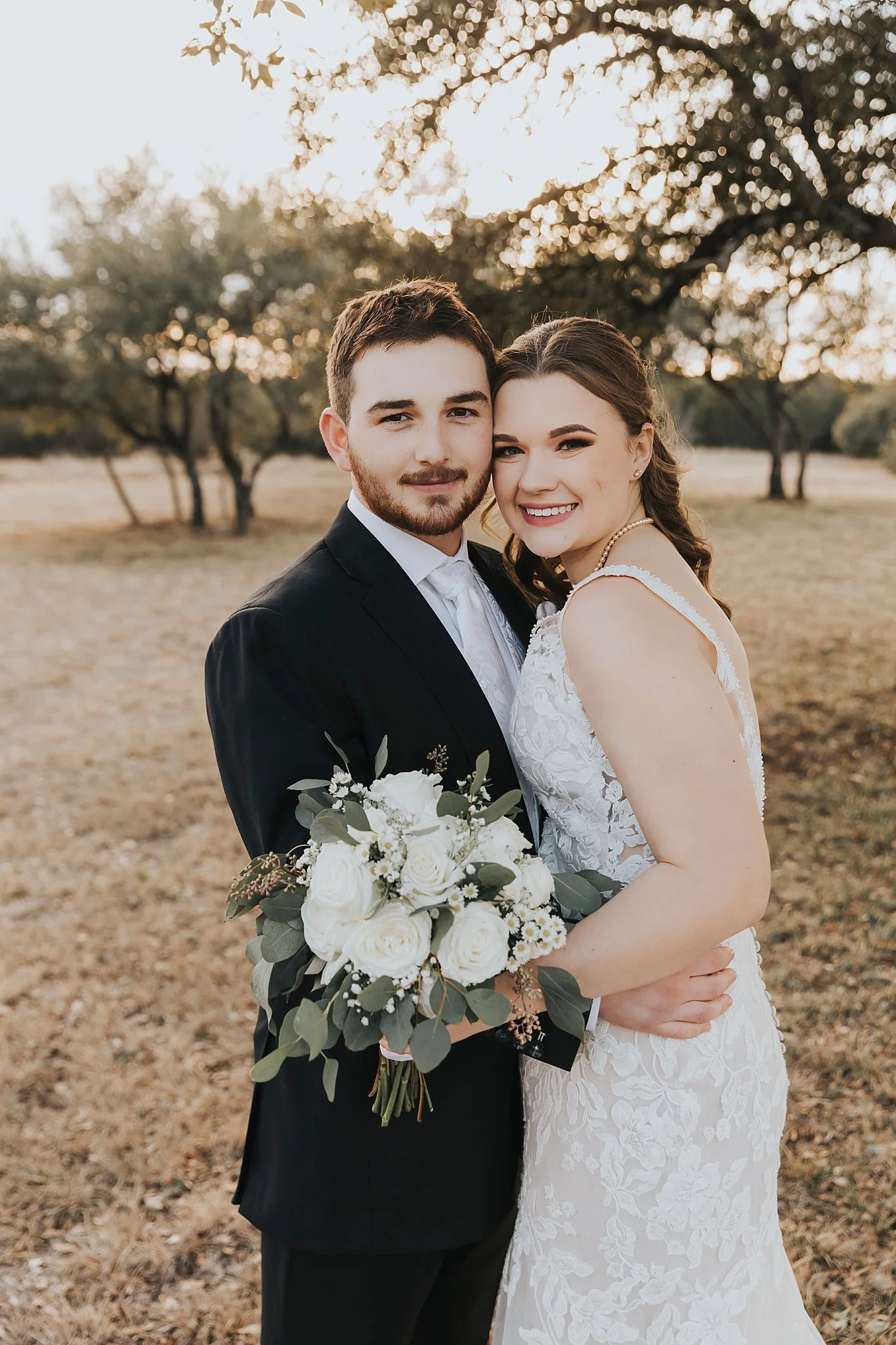 Winter Ranch Wedding with a Rustic Chic Theme | Sparrow Creek Ranch ...
