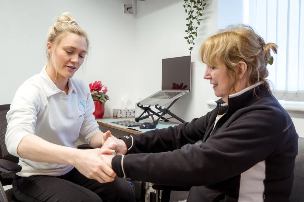 Repetitive Strain Injuries of the wrist and hand - First Line Physio