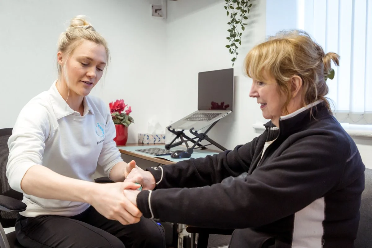 Repetitive Strain Injuries of the wrist and hand - First Line Physio