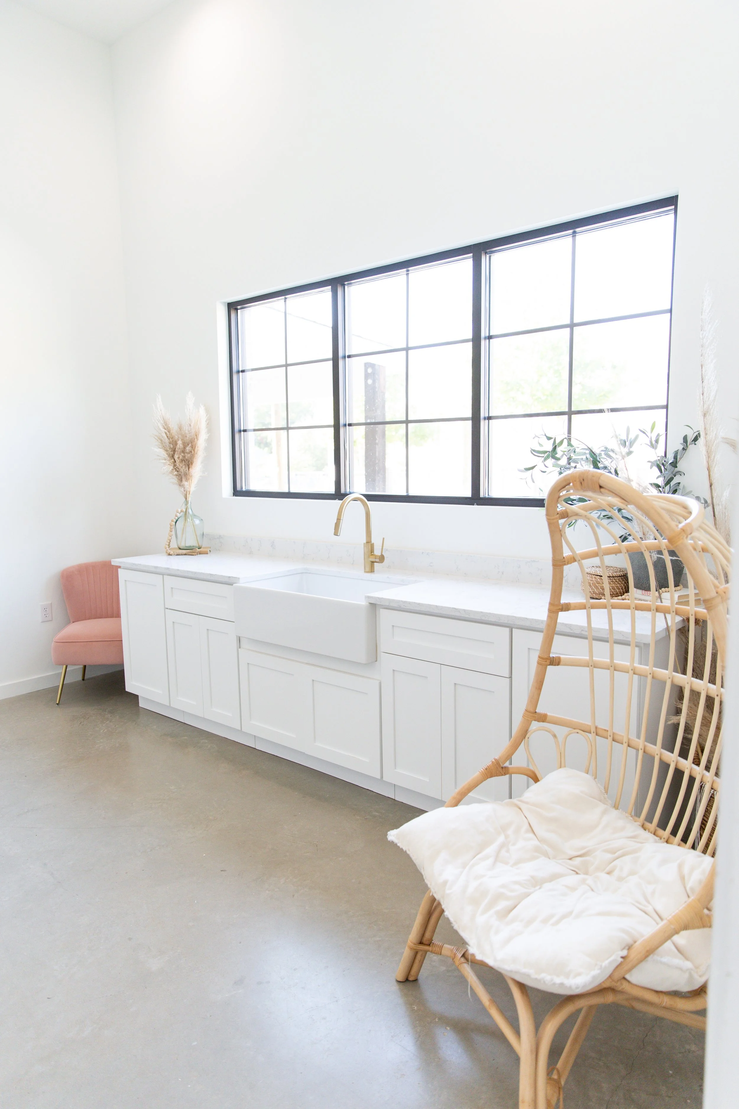 Photography Studio Rental Space Side A — Lemon Drop Studios