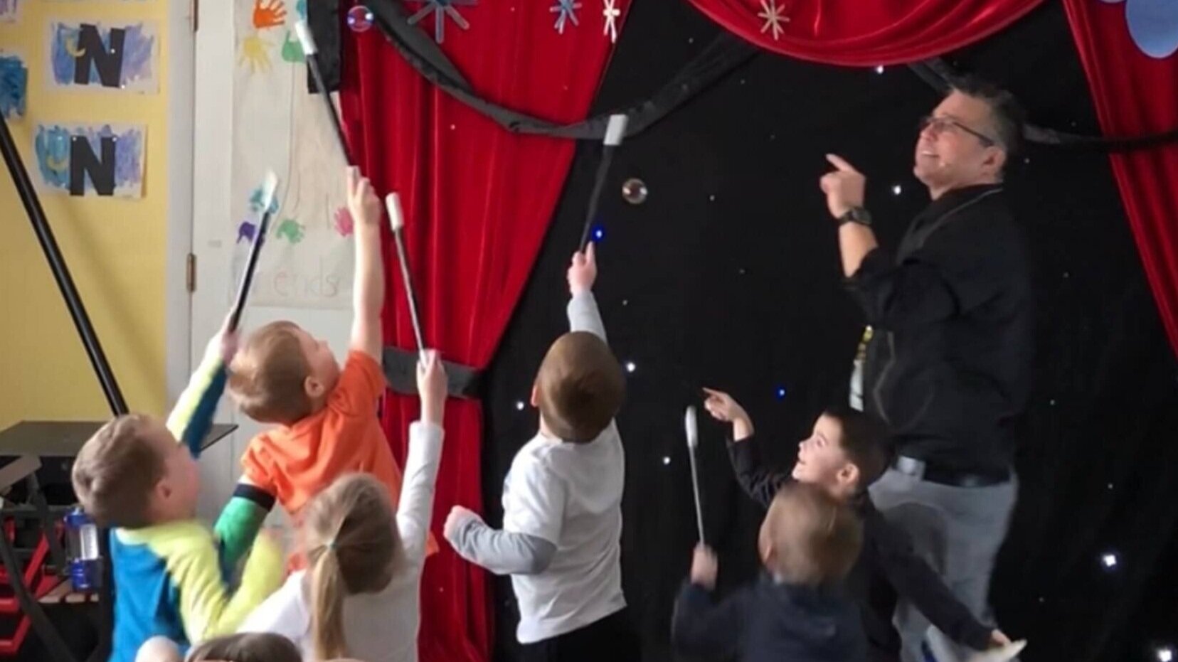 Magic Fred Show - Magic Fred The Magician