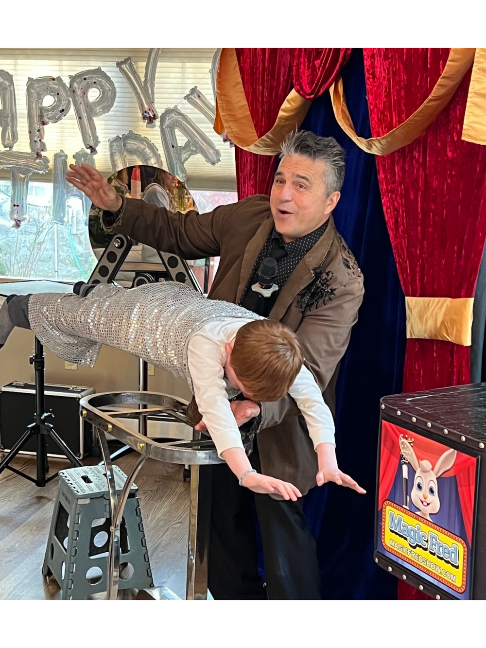 Kids Birthday Party Magician / — Magic Fred Show - Magic Fred The Magician