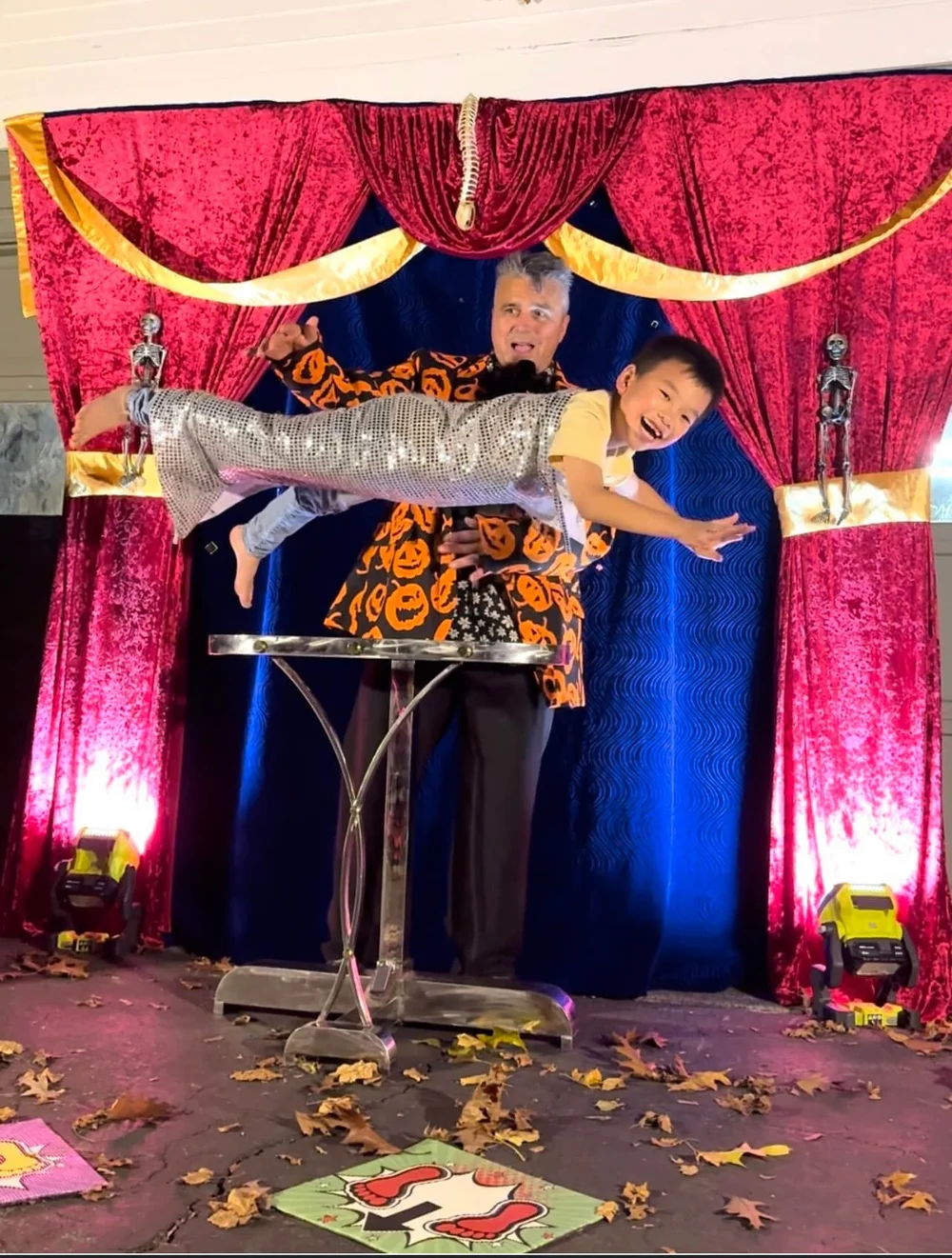 Gallery 1 — Magic Fred Show - Magic Fred The Magician