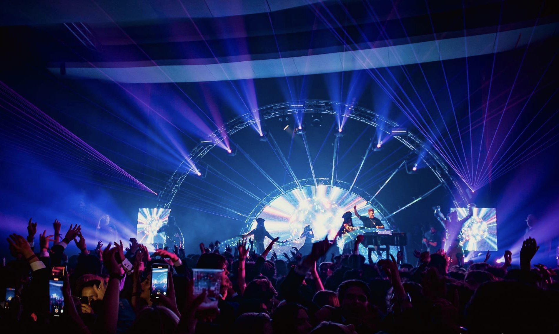 Tim Grand — Live artist, DJ & Pianist