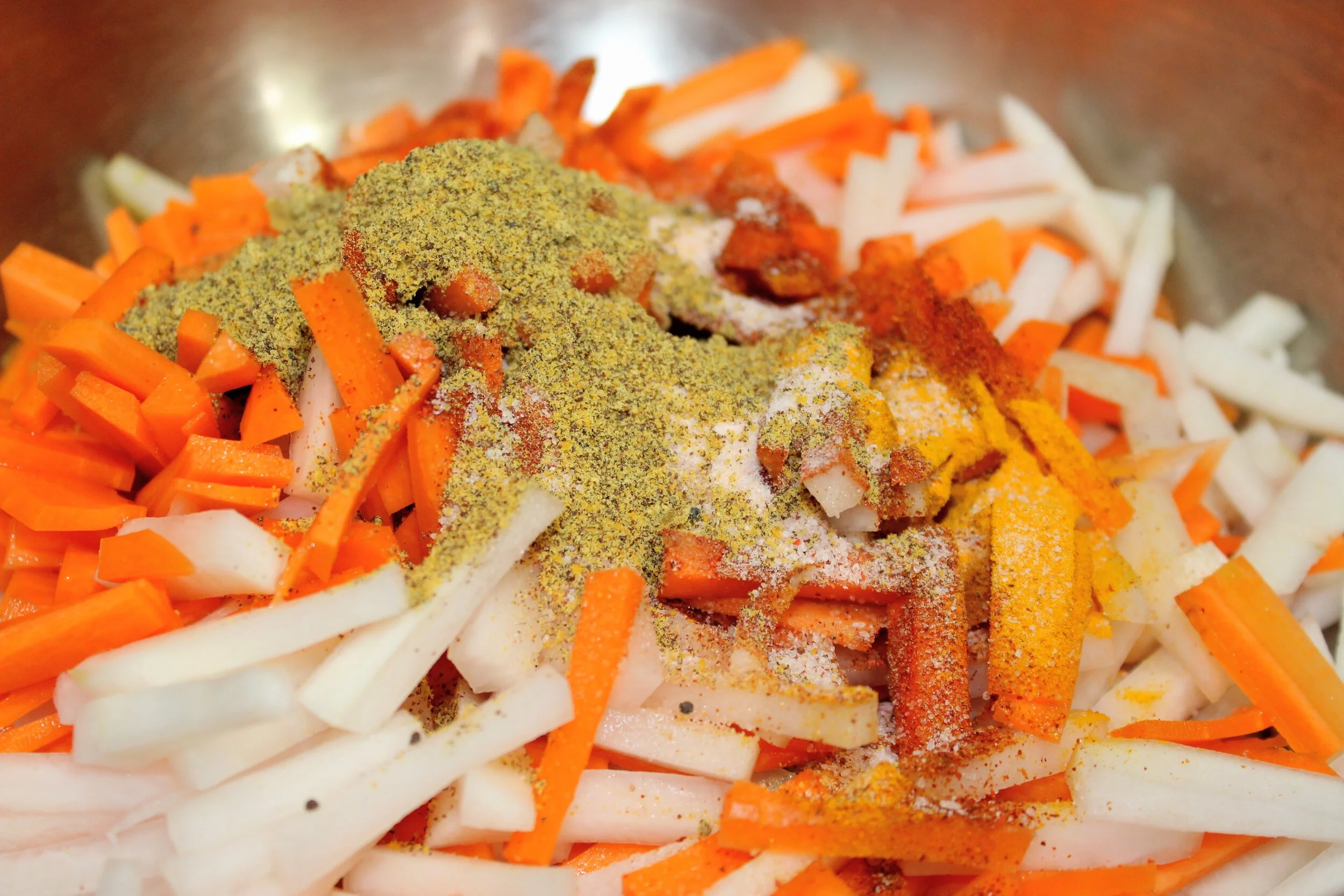 Gajar Mooli ka Achar — Manika's Masaldani