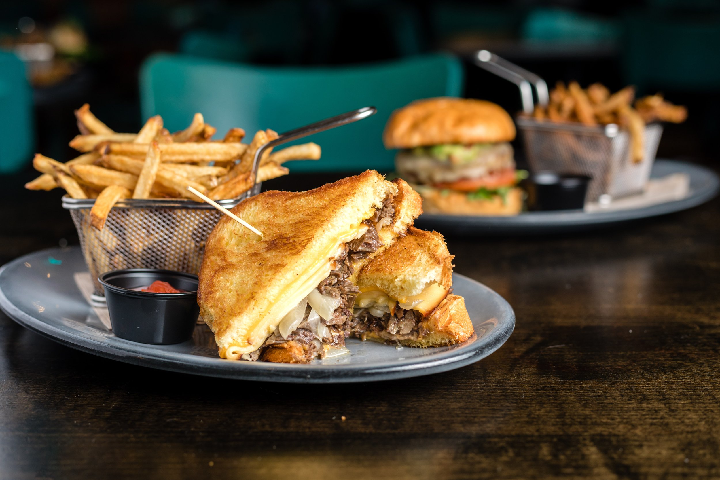City Line Bar & Grill