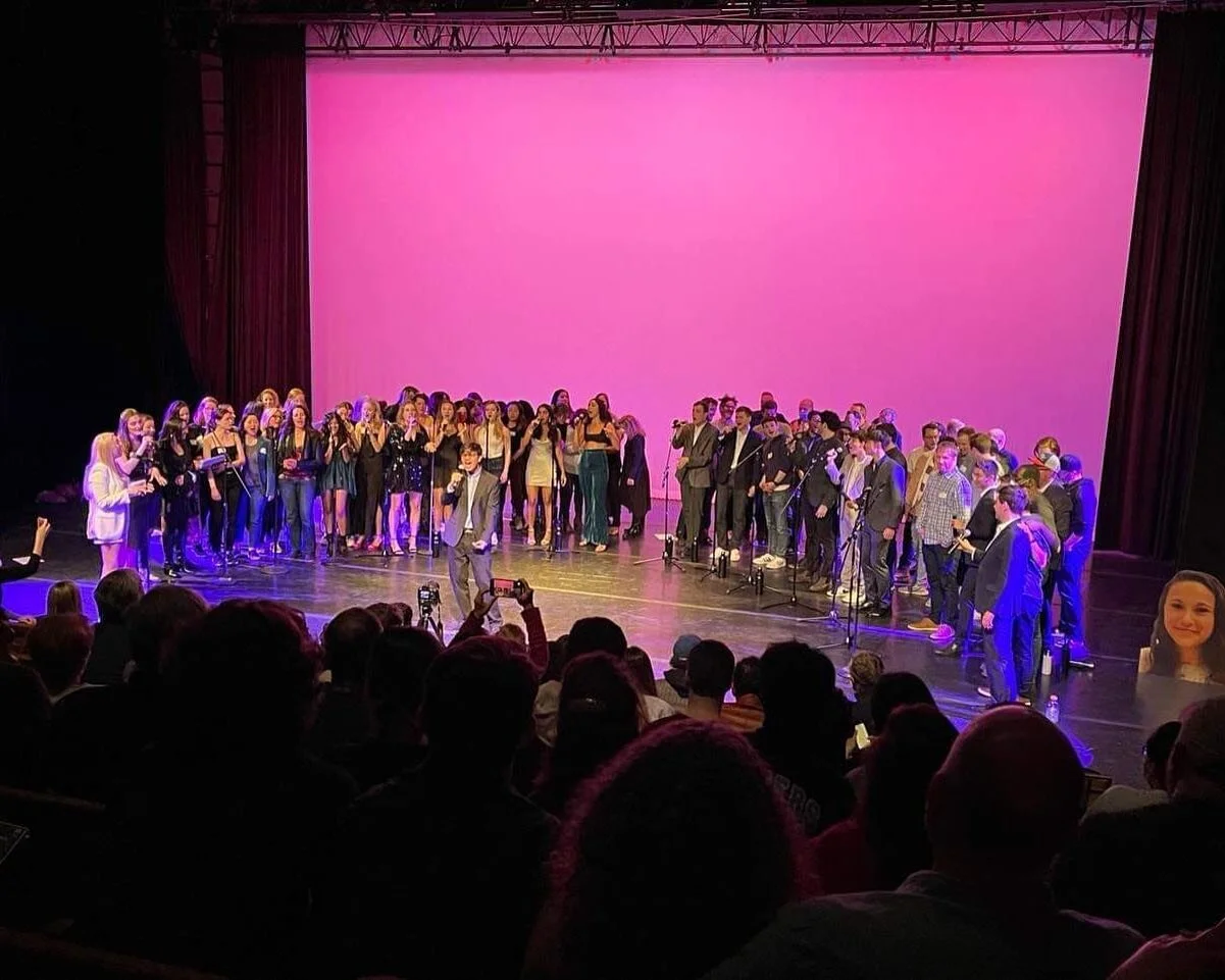 Contact 1 — Studio Crash